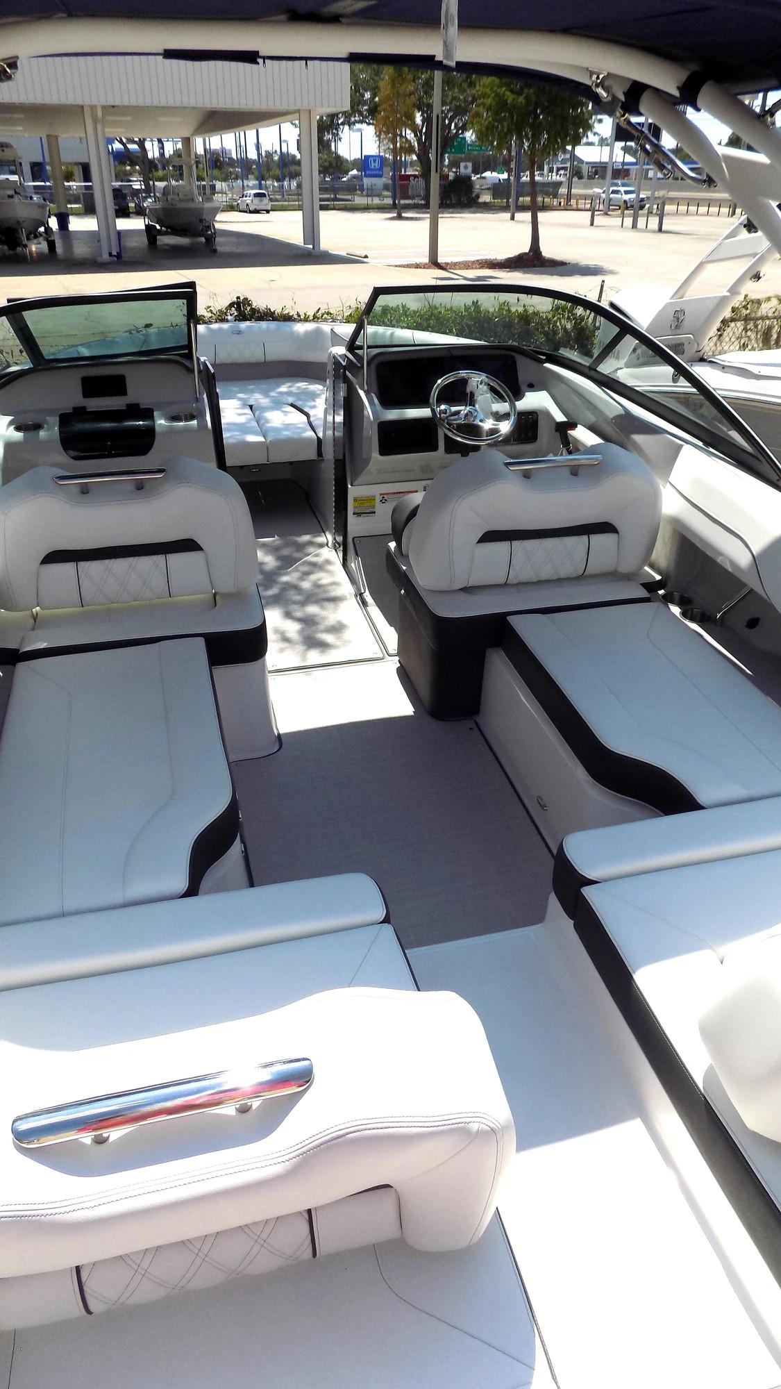 2024 Regal LX2 Bowrider for sale - YachtWorld