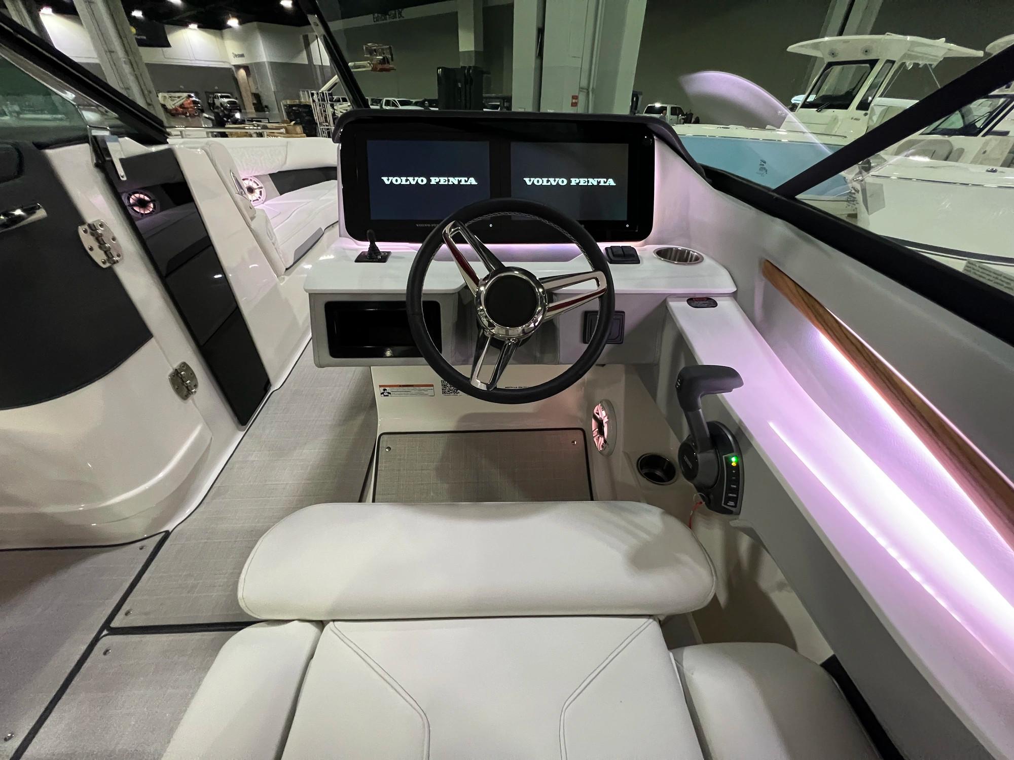 2024 Regal LS9 Surf Bowrider for sale - YachtWorld