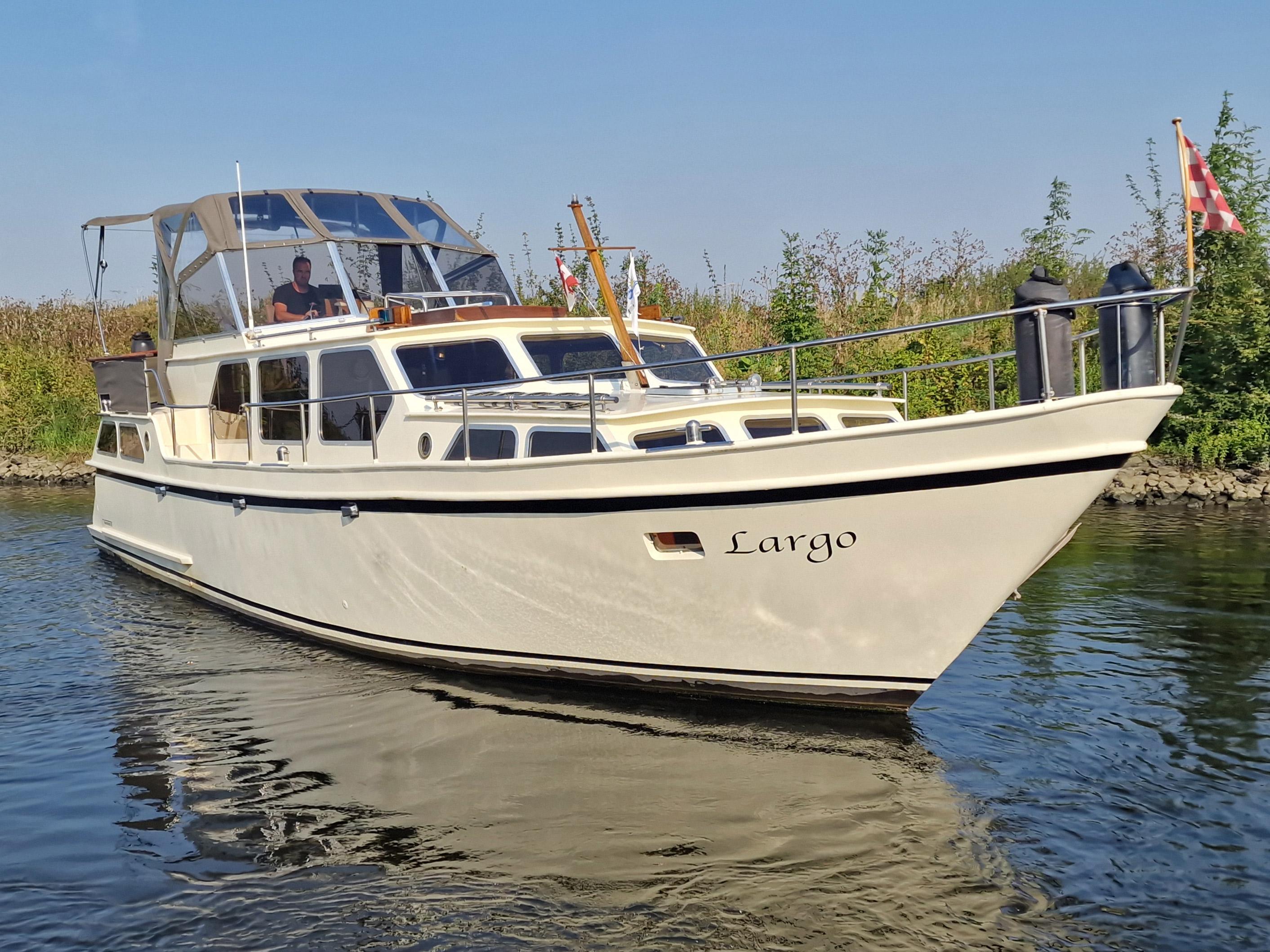 Valkkruiser boten te koop - YachtFocus