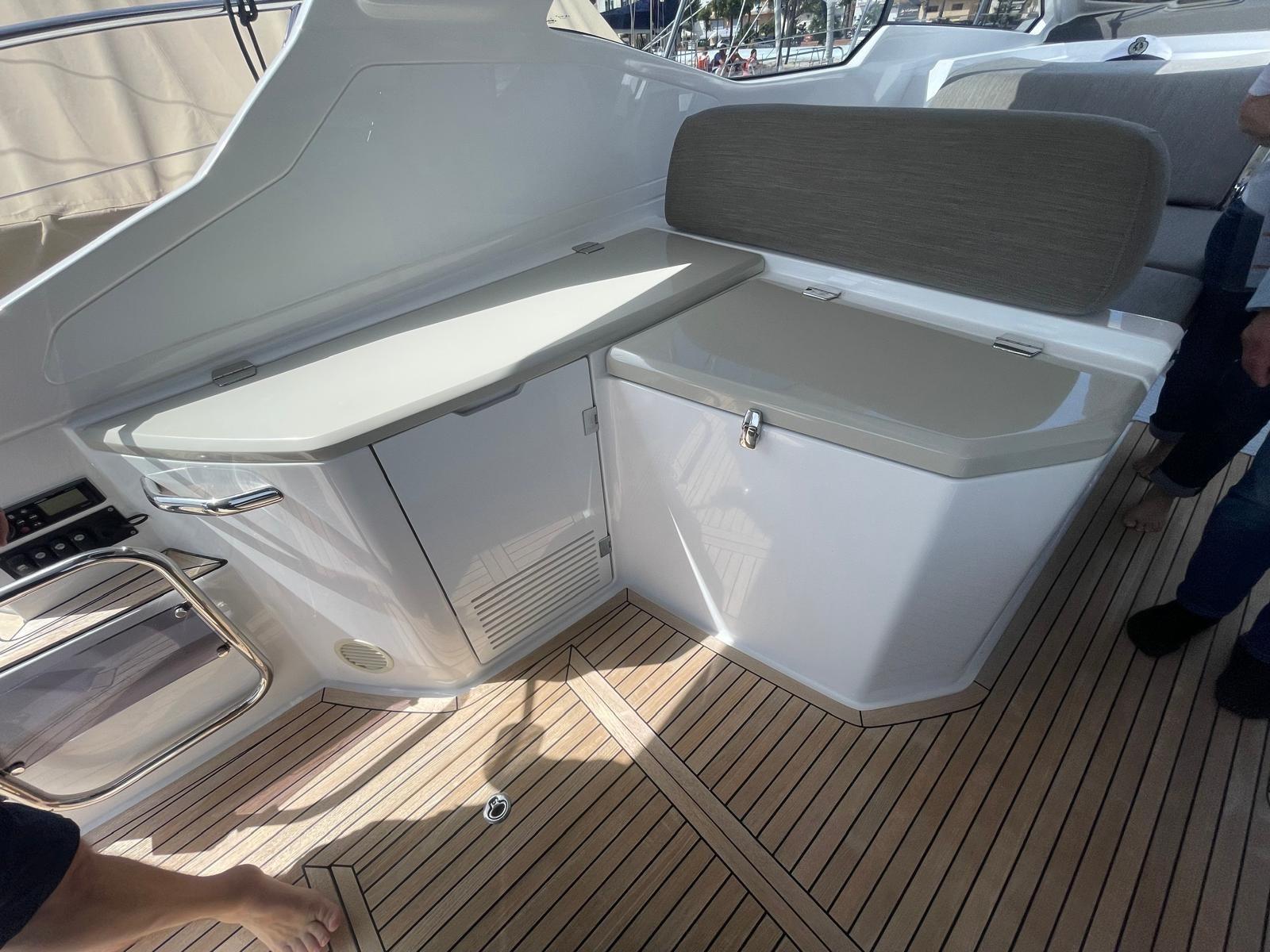 2019 Azimut Atlantis 45 Express Cruiser for sale - YachtWorld