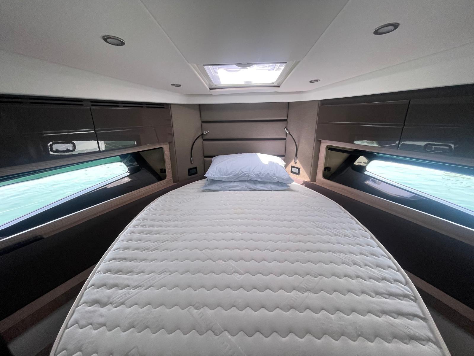 2019 Azimut Atlantis 45 Express Cruiser for sale - YachtWorld