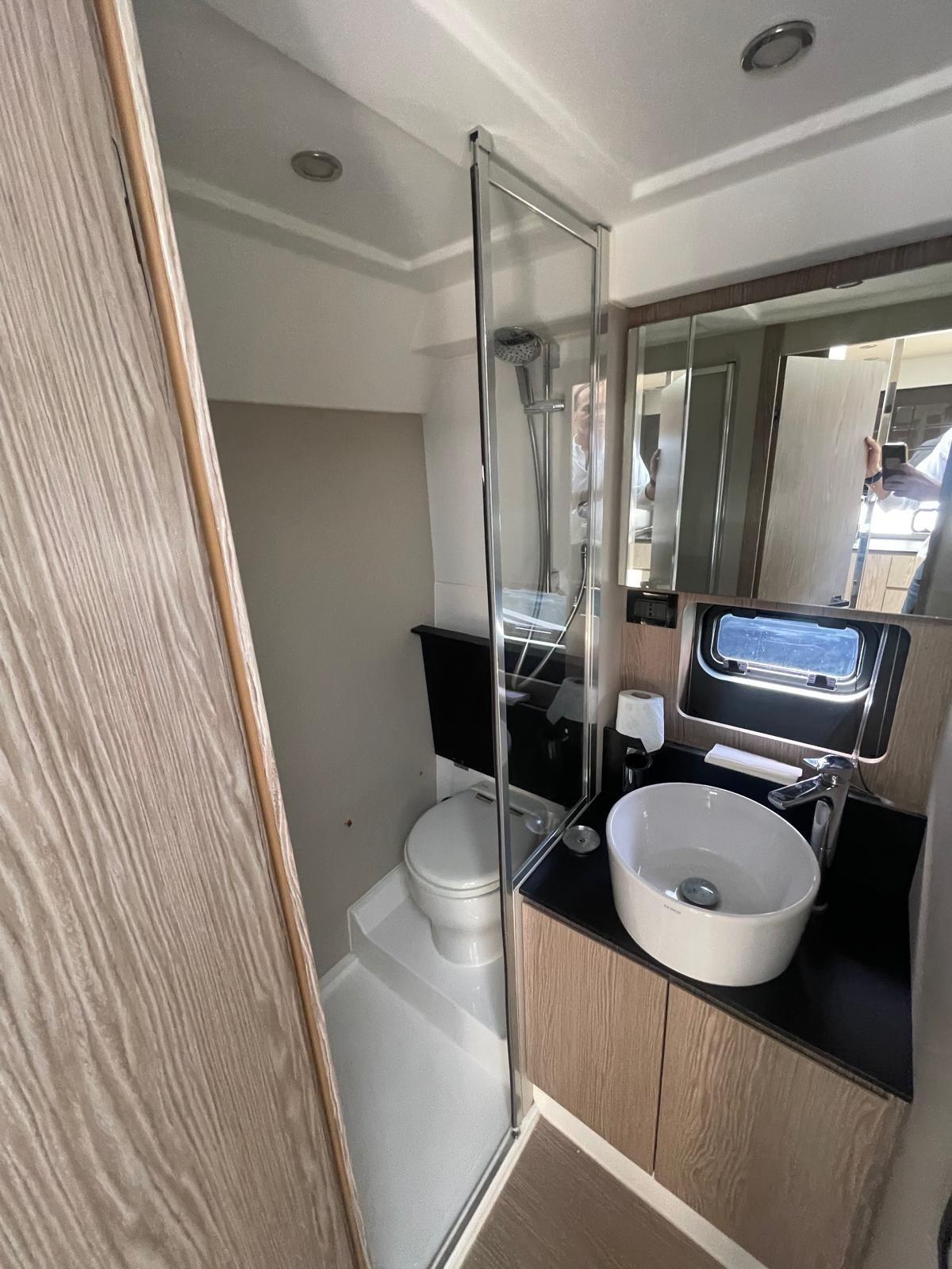 2019 Azimut Atlantis 45 Express Cruiser for sale - YachtWorld