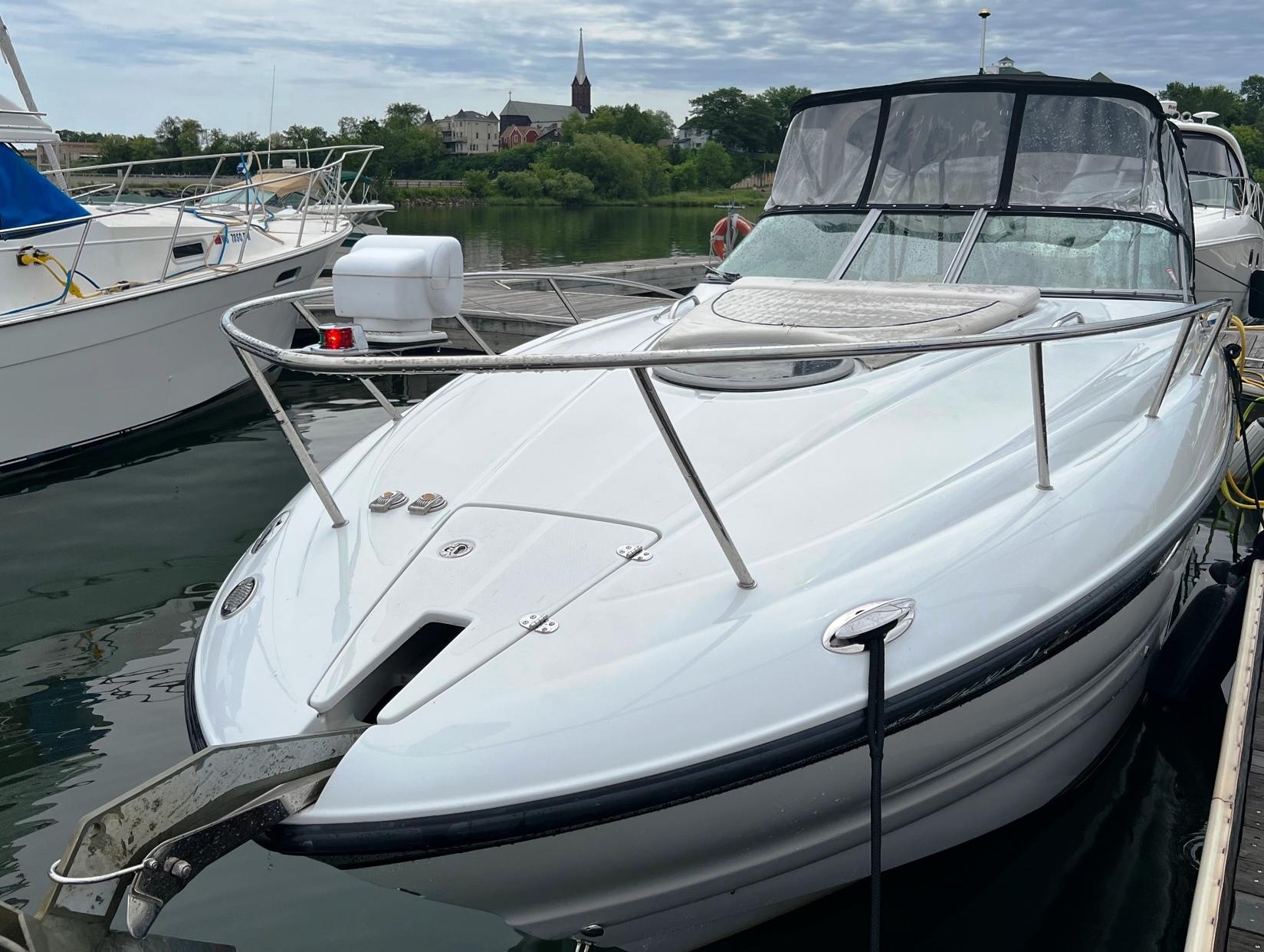 2004 Crownline CR 270 Motorcruiser Kaufen - YachtWorld