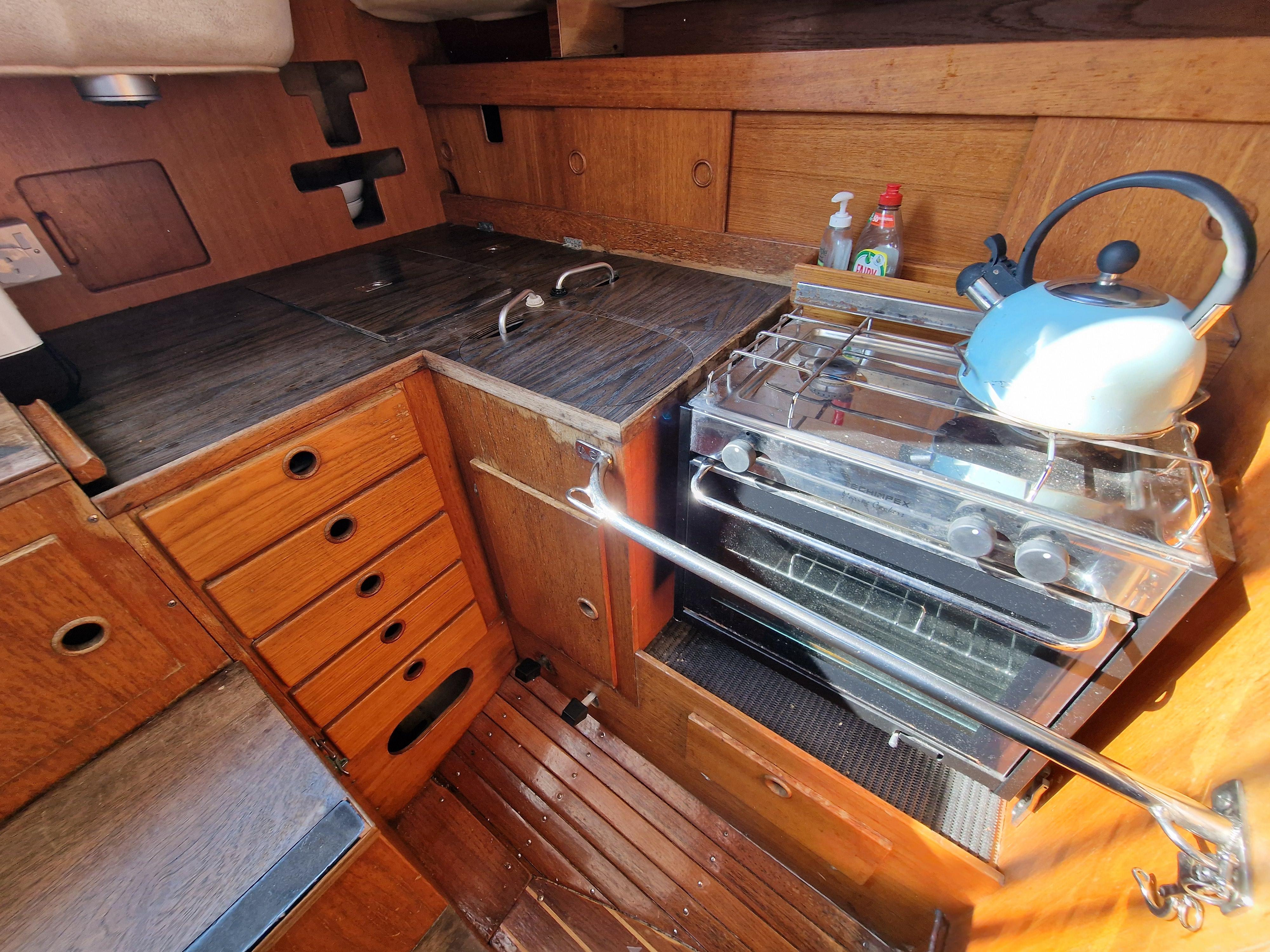 Albin Nova 33 | 10m | 1984 - Dorset | Boats and Outboards