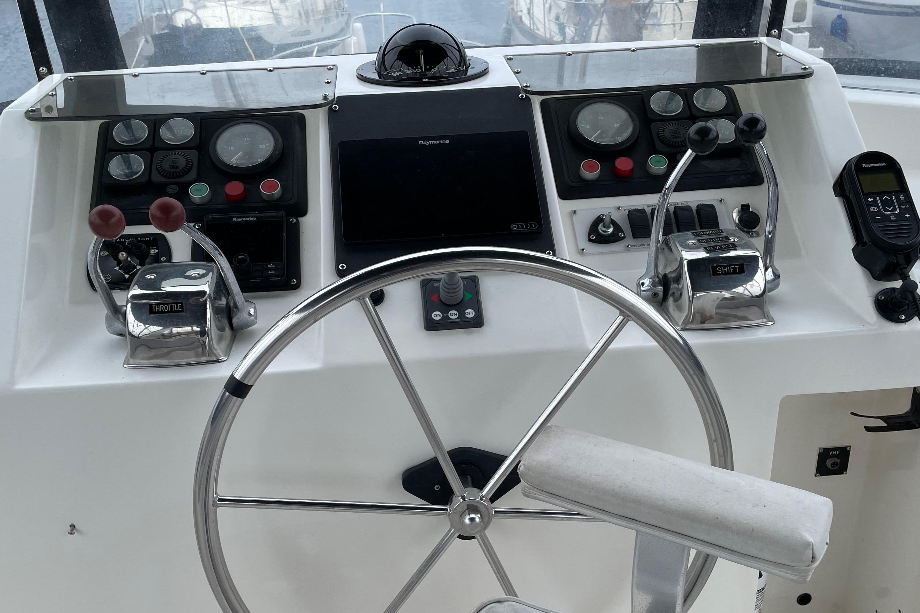 1987 Lien Hwa 47' Mark III Sundeck Aft Cabin Motor Yacht Aft Cabin for sale - YachtWorld