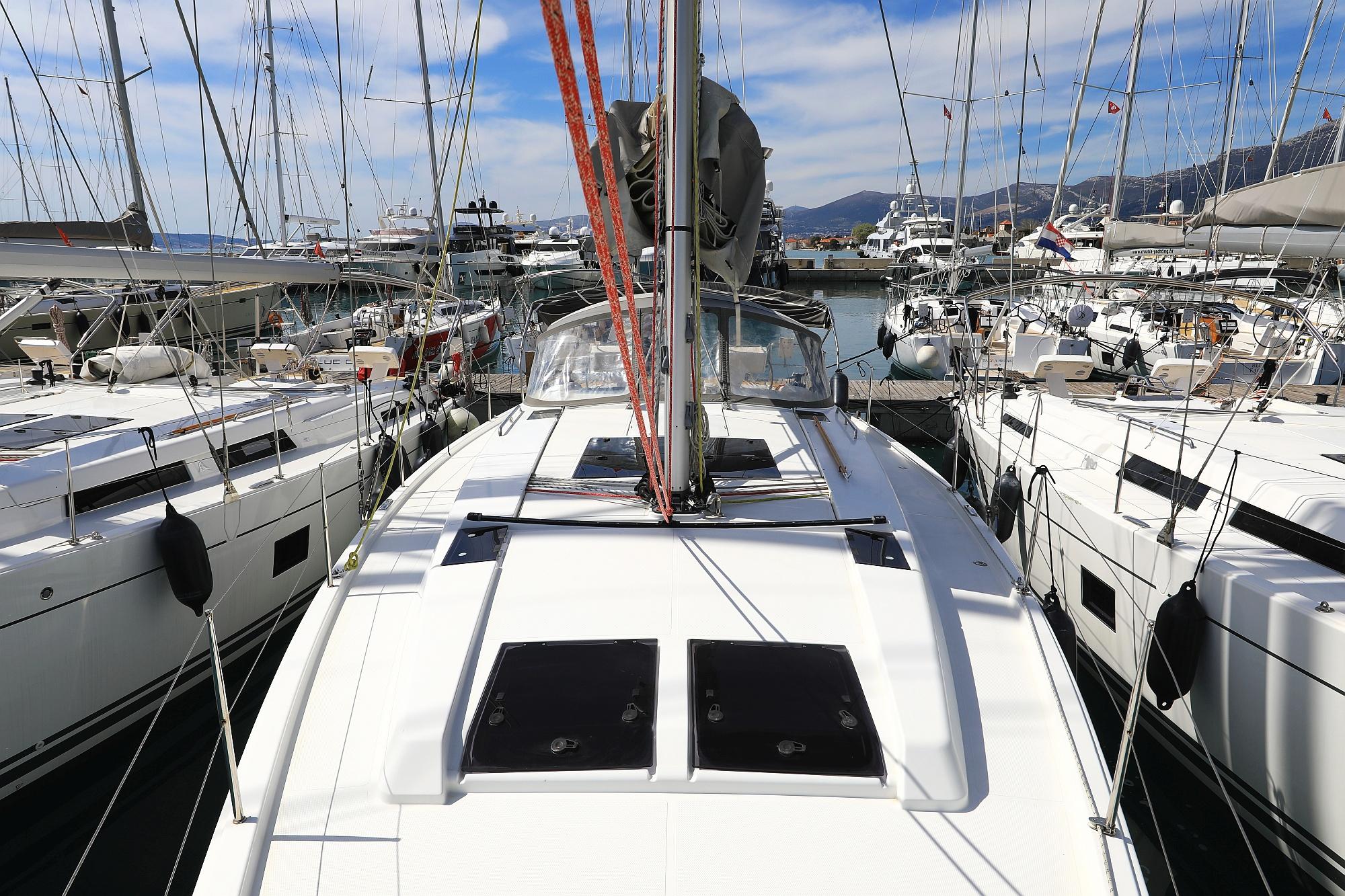 2016 Hanse 455 Cruiser for sale - YachtWorld