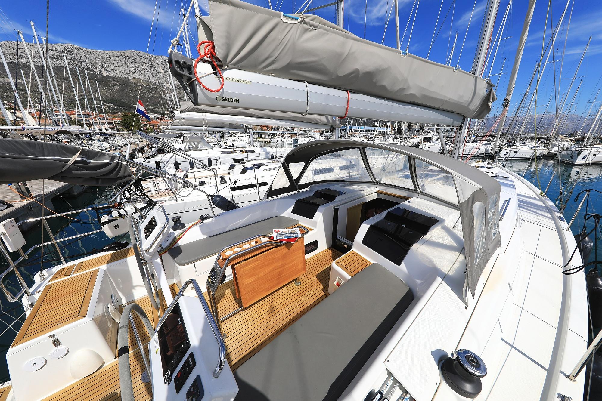 2016 Hanse 455 Cruiser for sale - YachtWorld