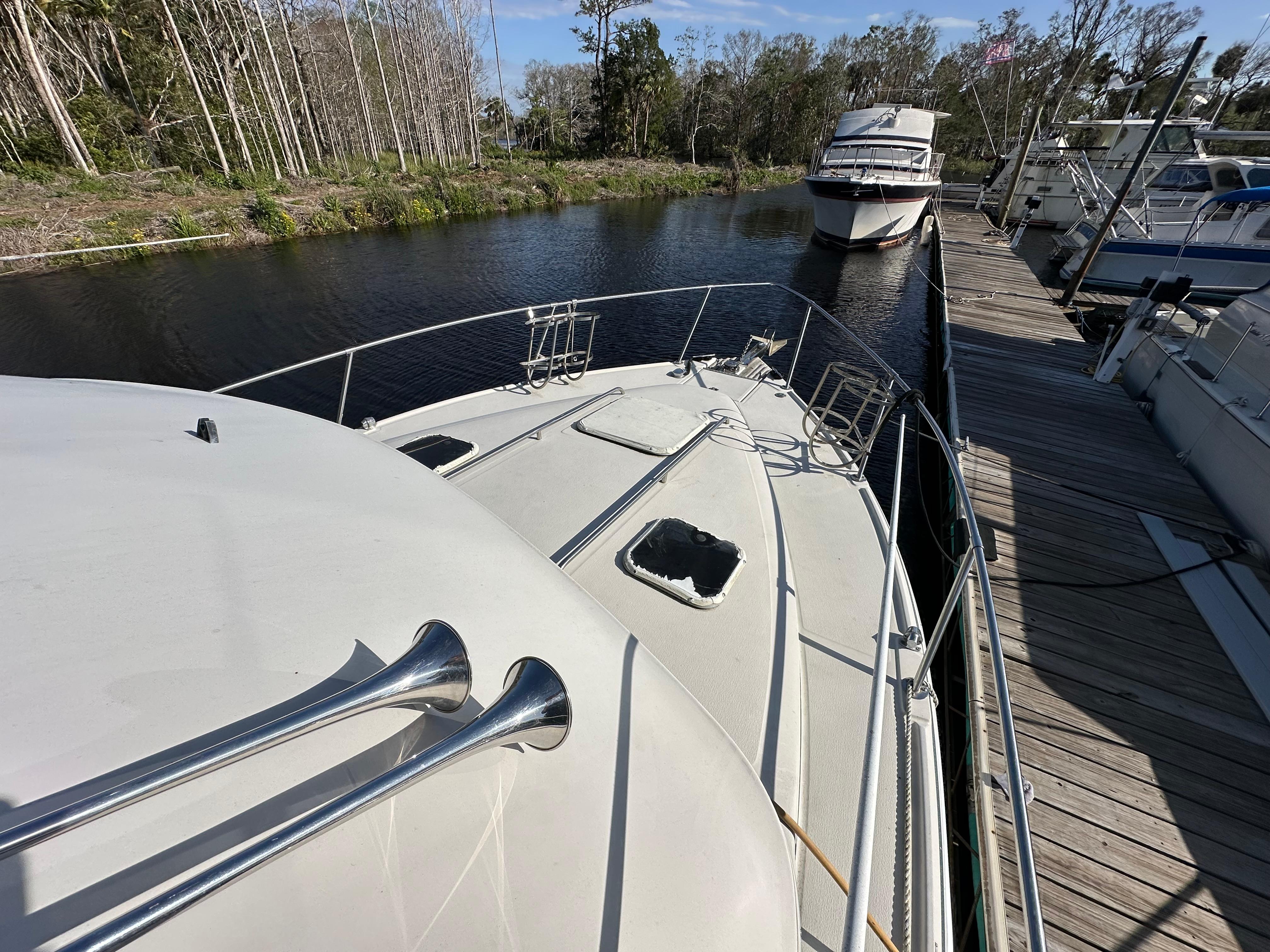1987 Sea Ray 300 Sedan Bridge Flybridge for sale - YachtWorld