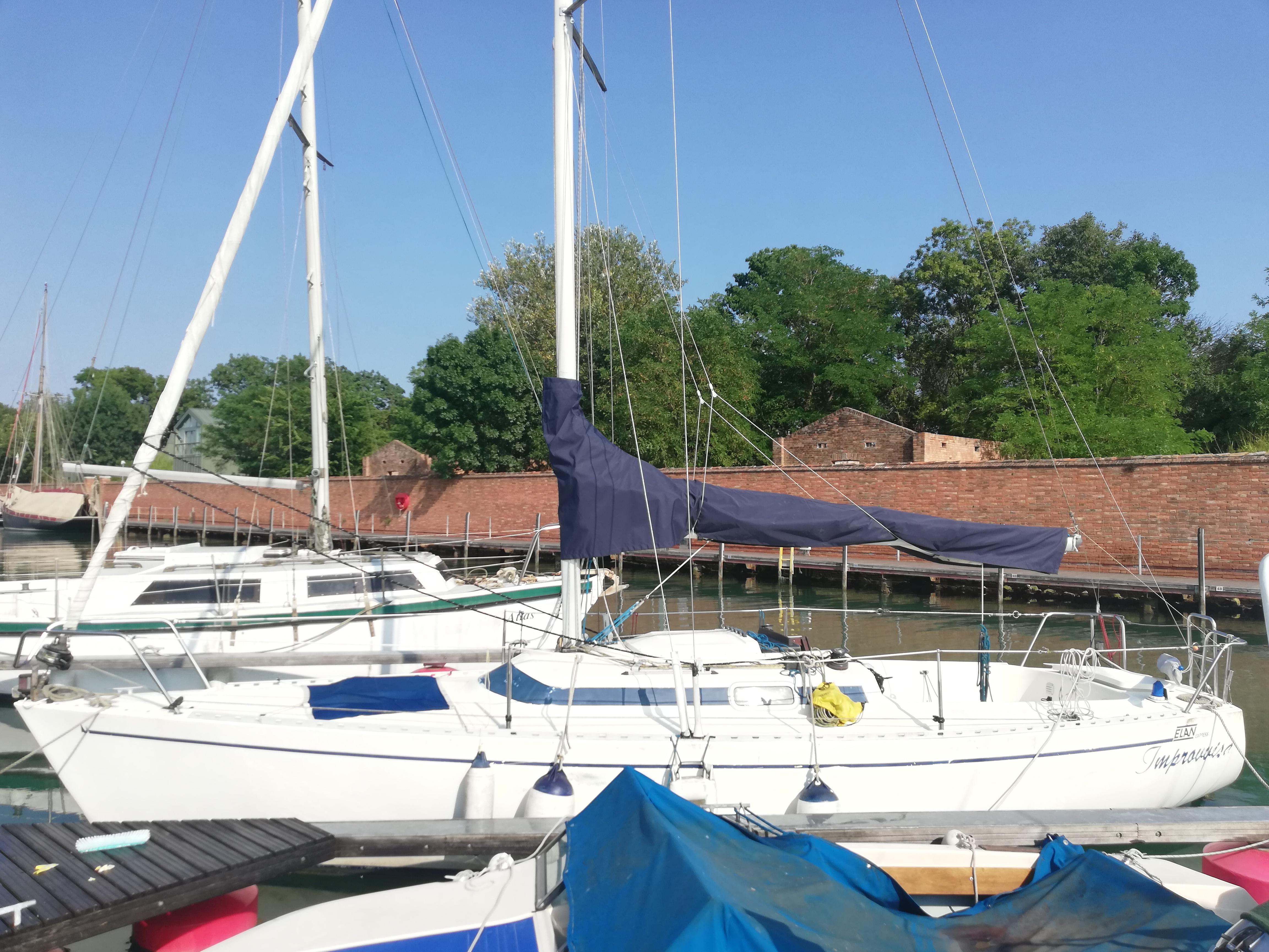 Elan Express 26 Usate a Venezia - iNautia