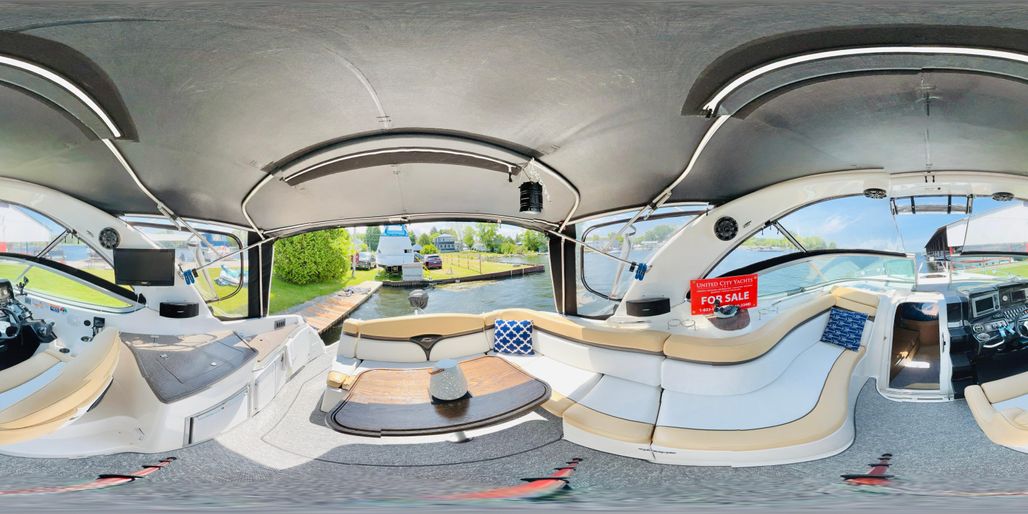 2012 Rinker Fiesta Vee 310 Ekspresscruiser til salgs- YachtWorld