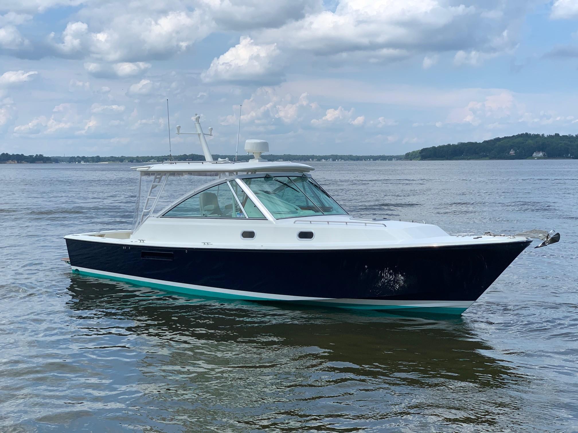 2003 Hunt Yachts 36 Express Cruiser for sale - YachtWorld