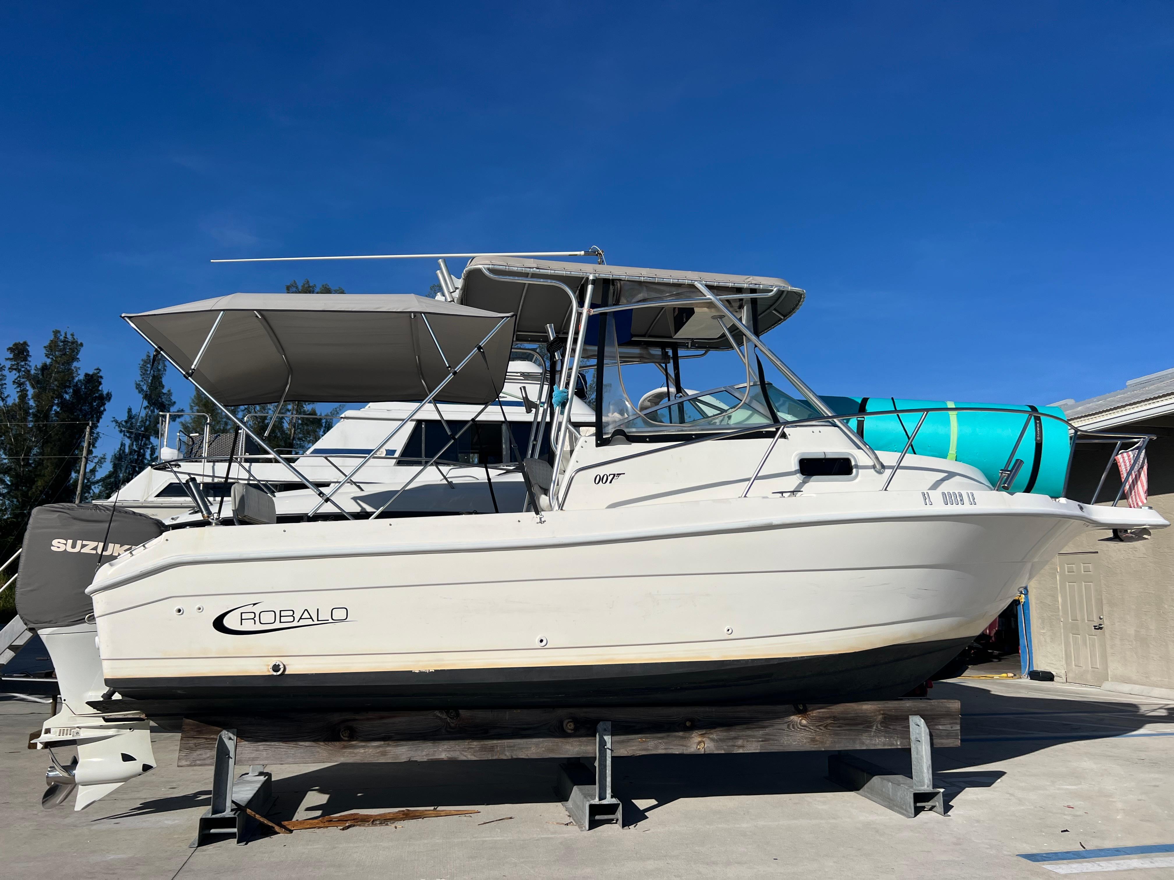 2000 Robalo 2440 Walkaround Walkaround for sale - YachtWorld