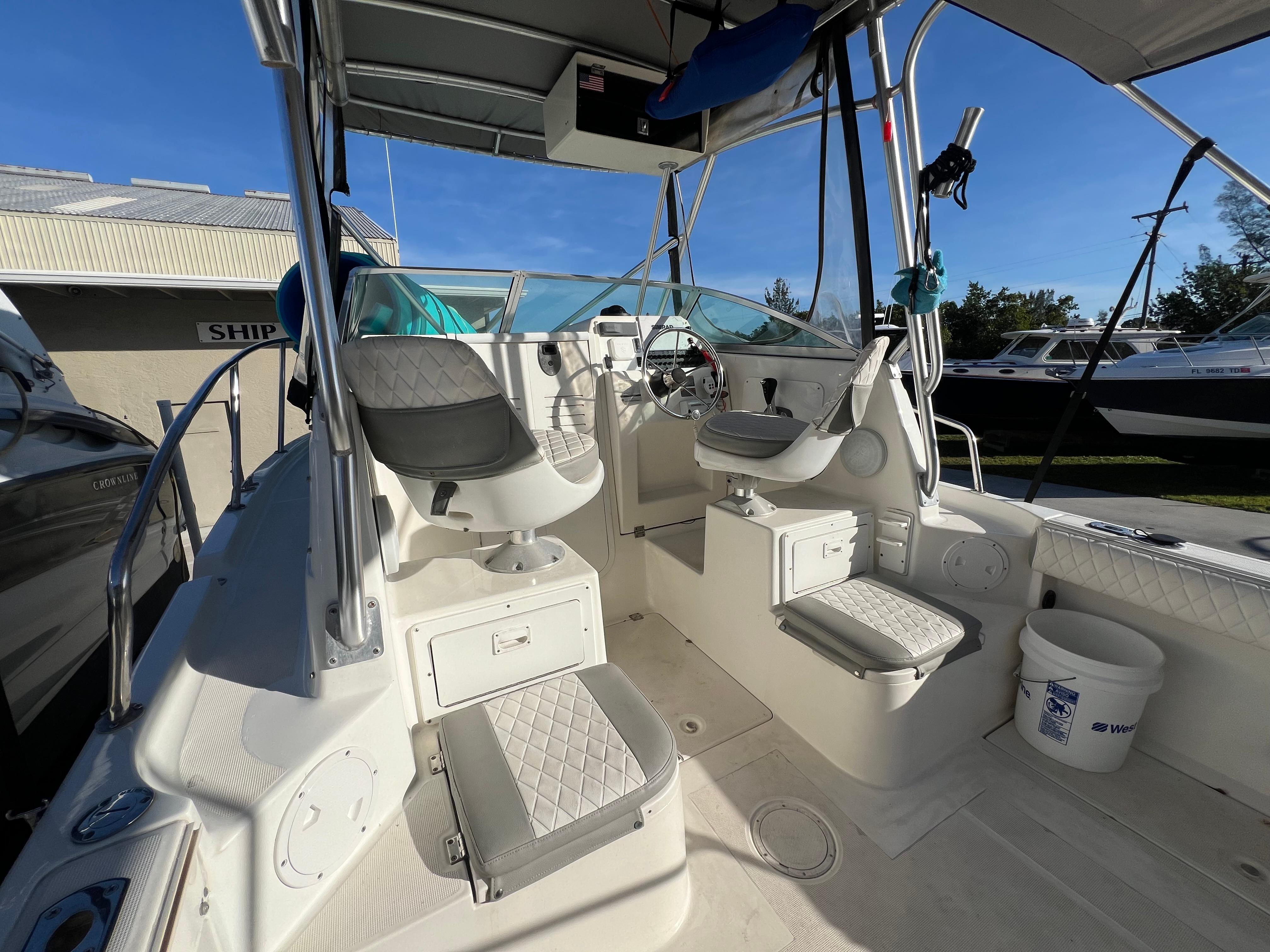 2000 Robalo 2440 Walkaround Walkaround for sale - YachtWorld