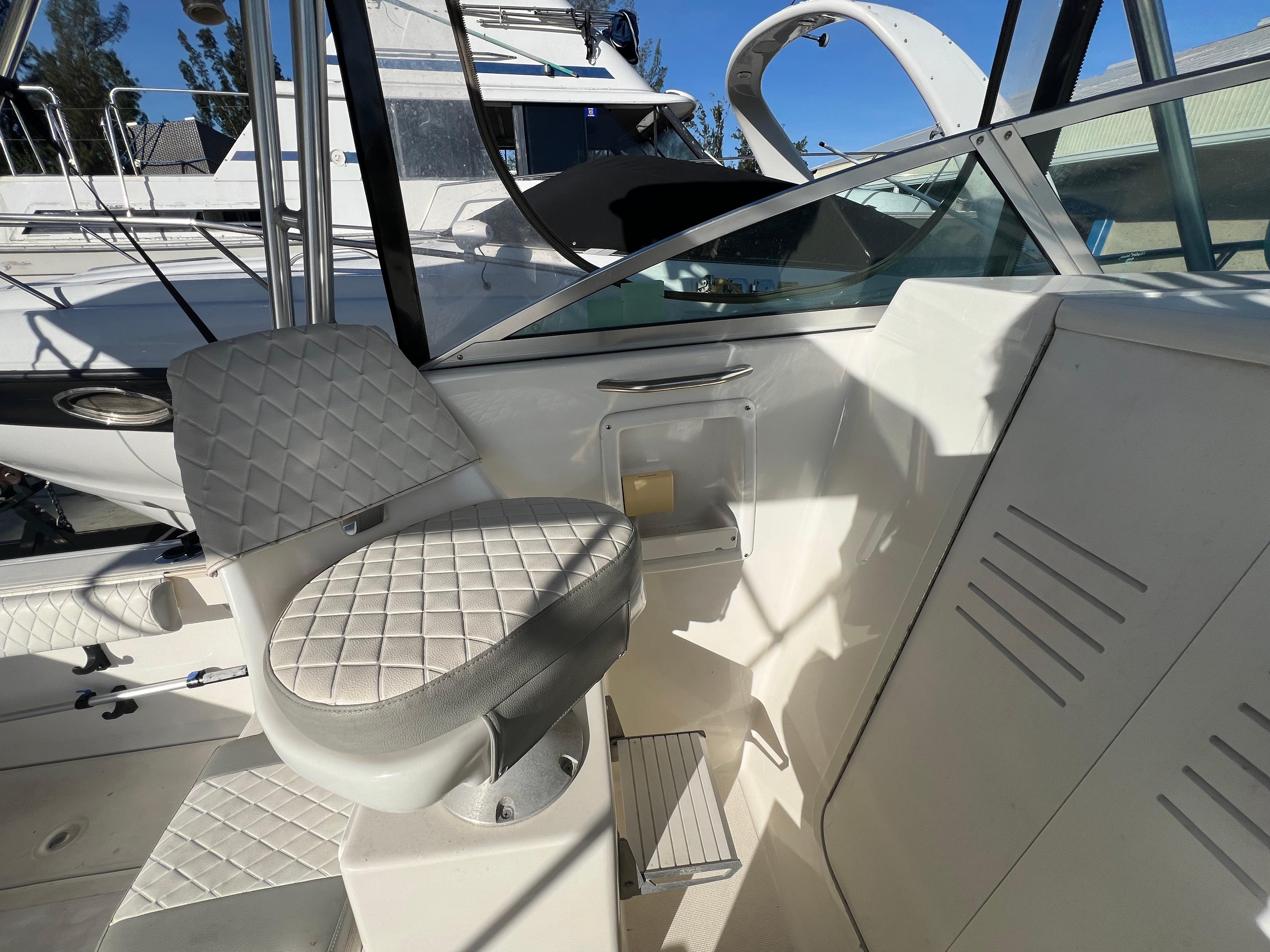 2000 Robalo 2440 Walkaround Walkaround for sale - YachtWorld