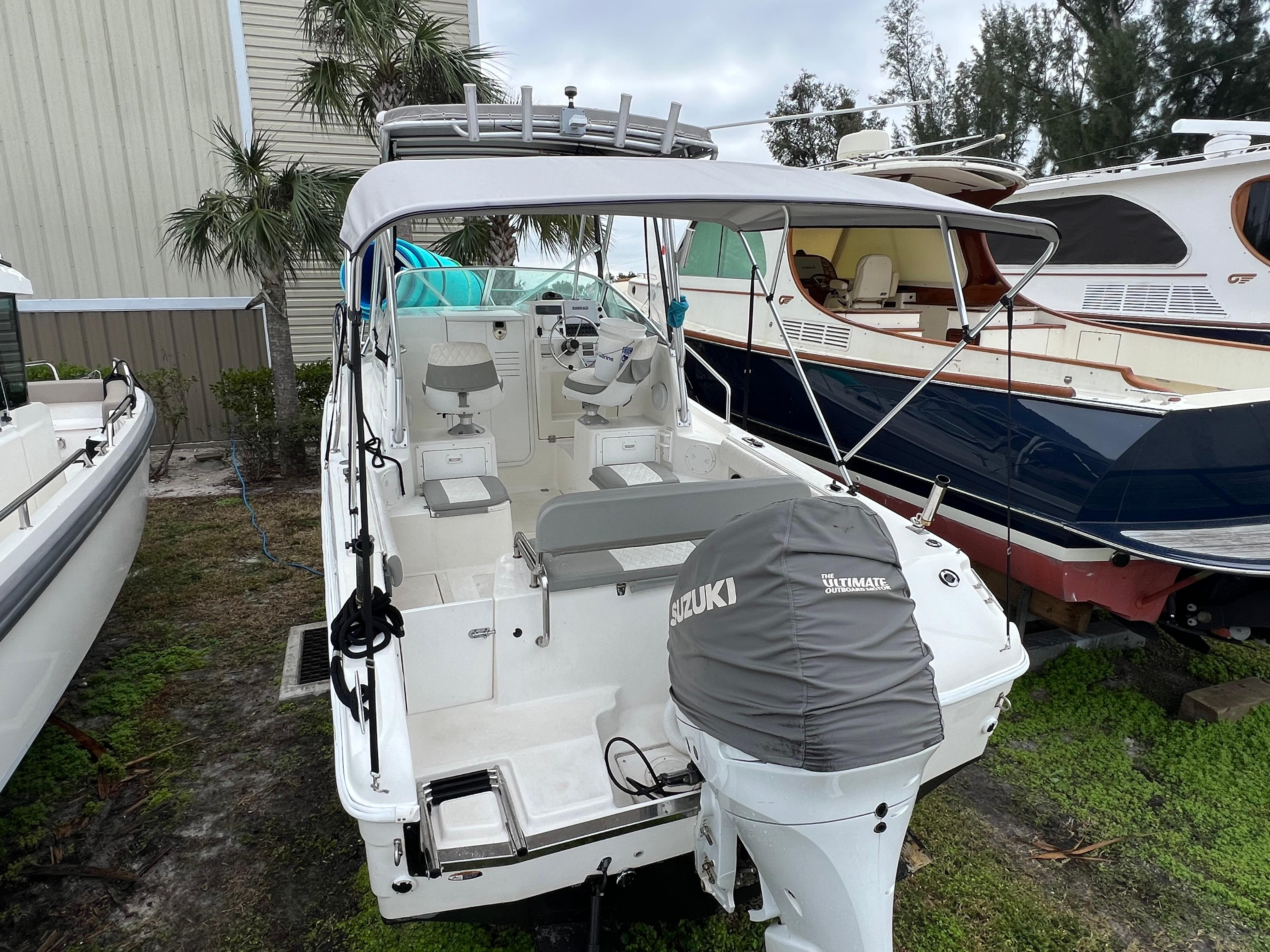 2000 Robalo 2440 Walkaround Walkaround for sale - YachtWorld
