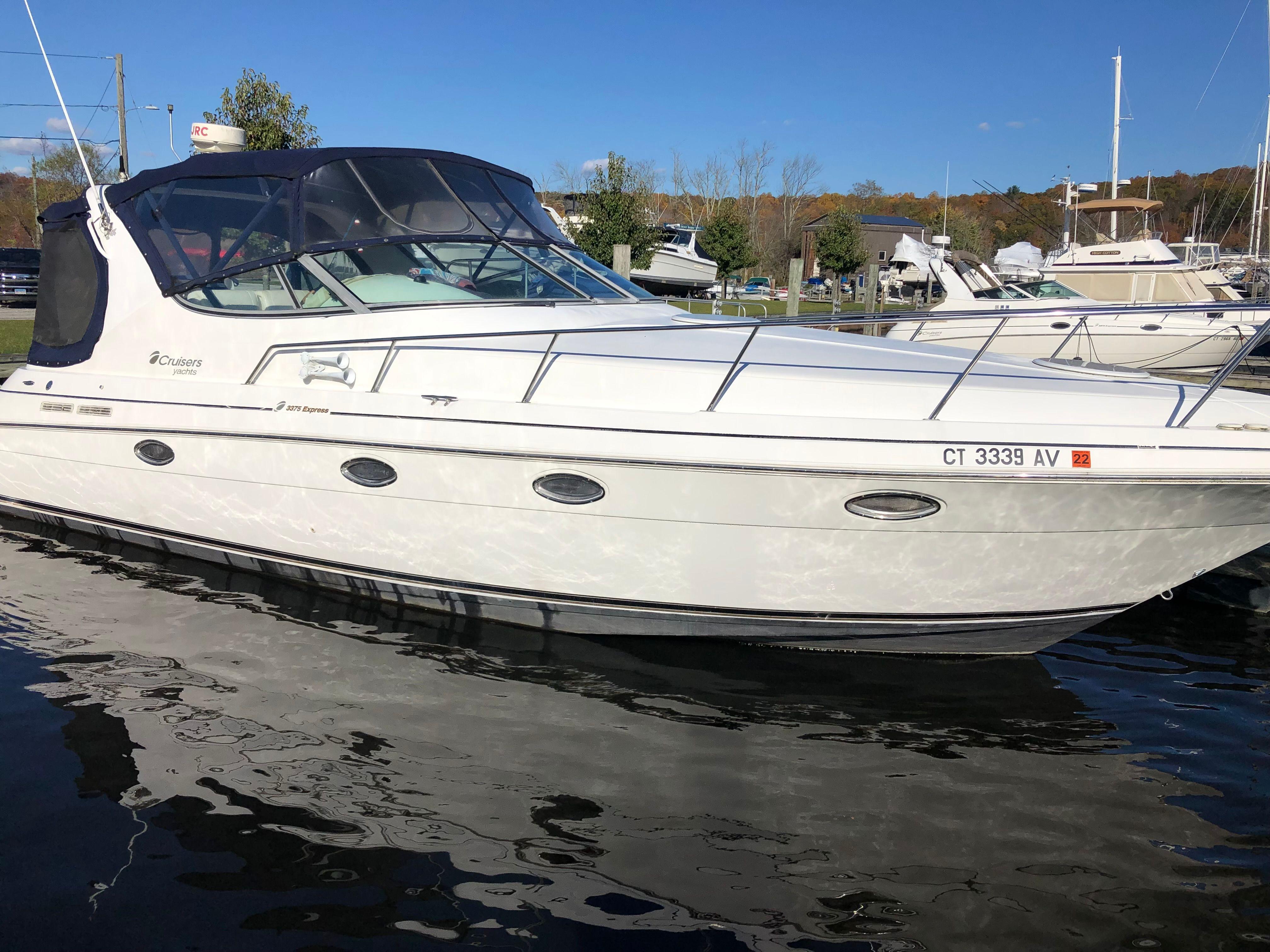 2000 Cruisers Yachts 3375 Express Cruiser for sale - YachtWorld