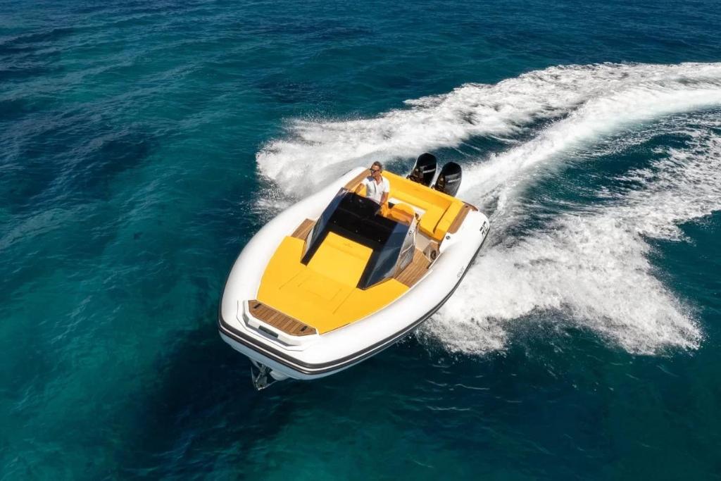 New Renier R10 CABIN TOURER in Barcelona - iNautia