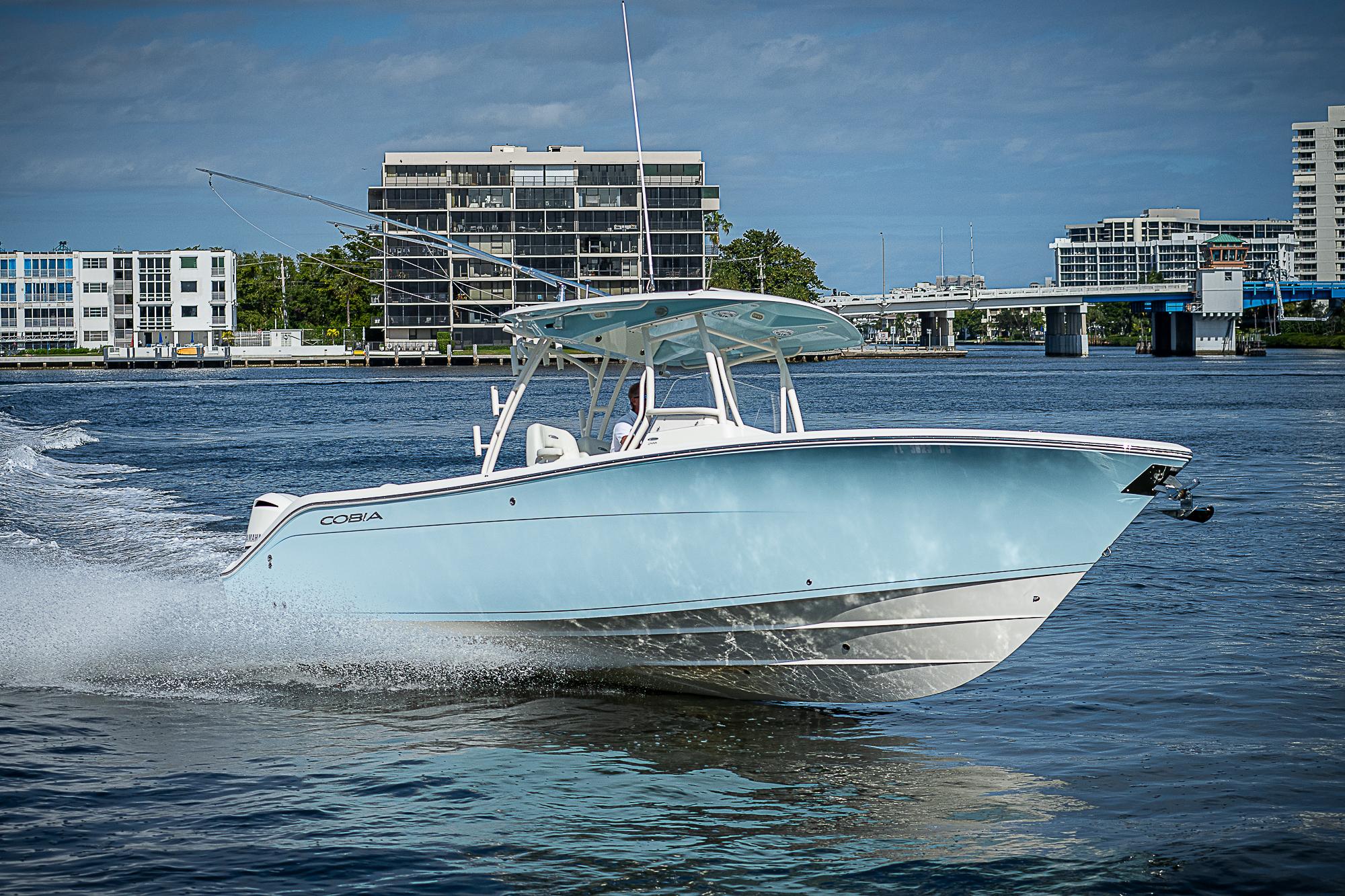 2016 Cobia 296 Center Console Centre Console for sale - YachtWorld