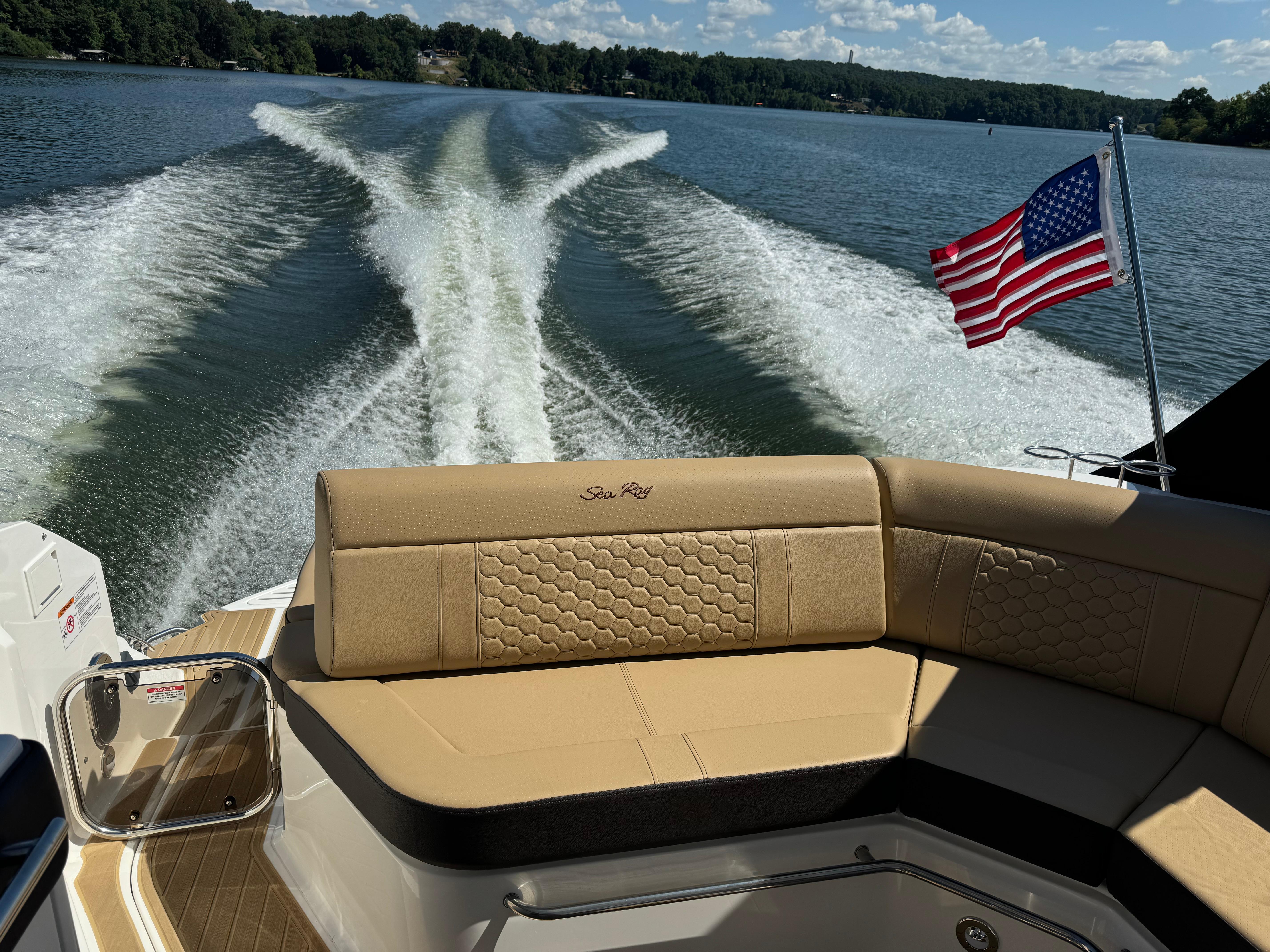 2024 Sea Ray 320 Sundancer Express Cruiser for sale - YachtWorld