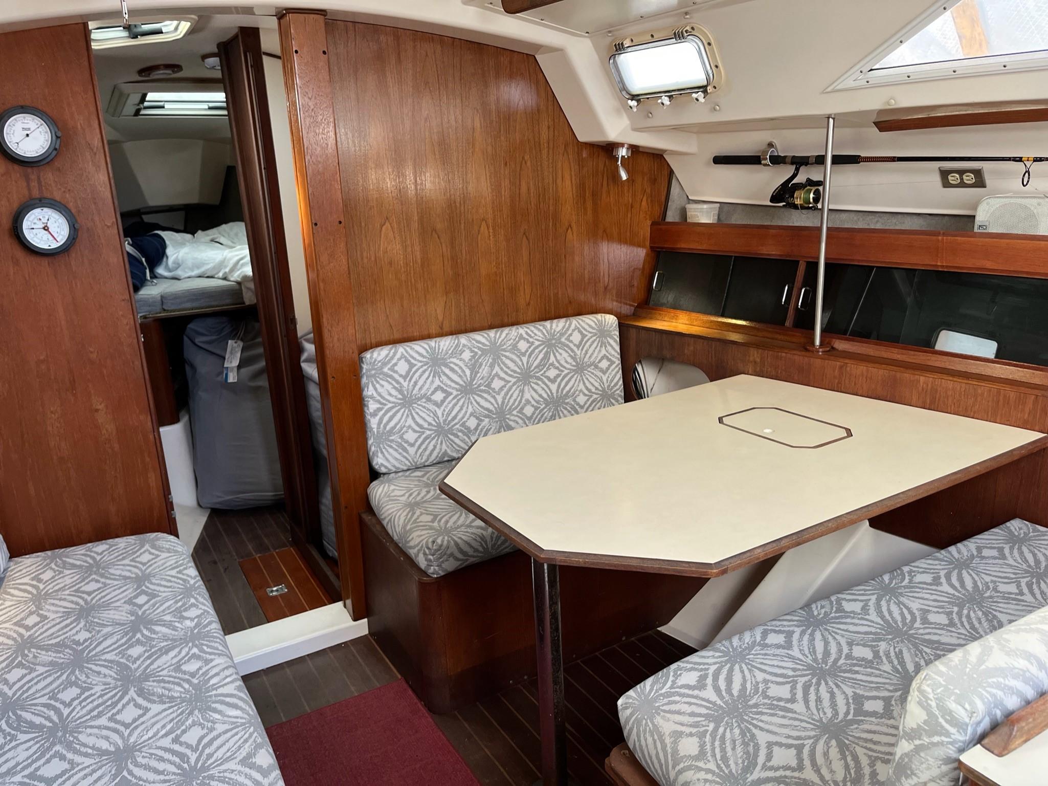 1983 Hunter 34 Cruiser for sale - YachtWorld