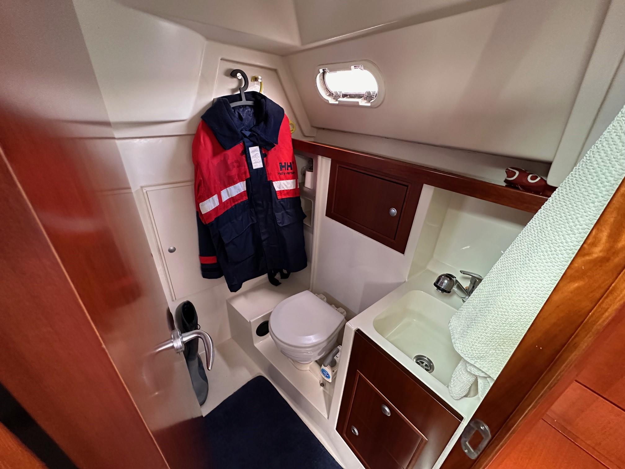 2008 Hanse 320 Cruiser for sale - YachtWorld