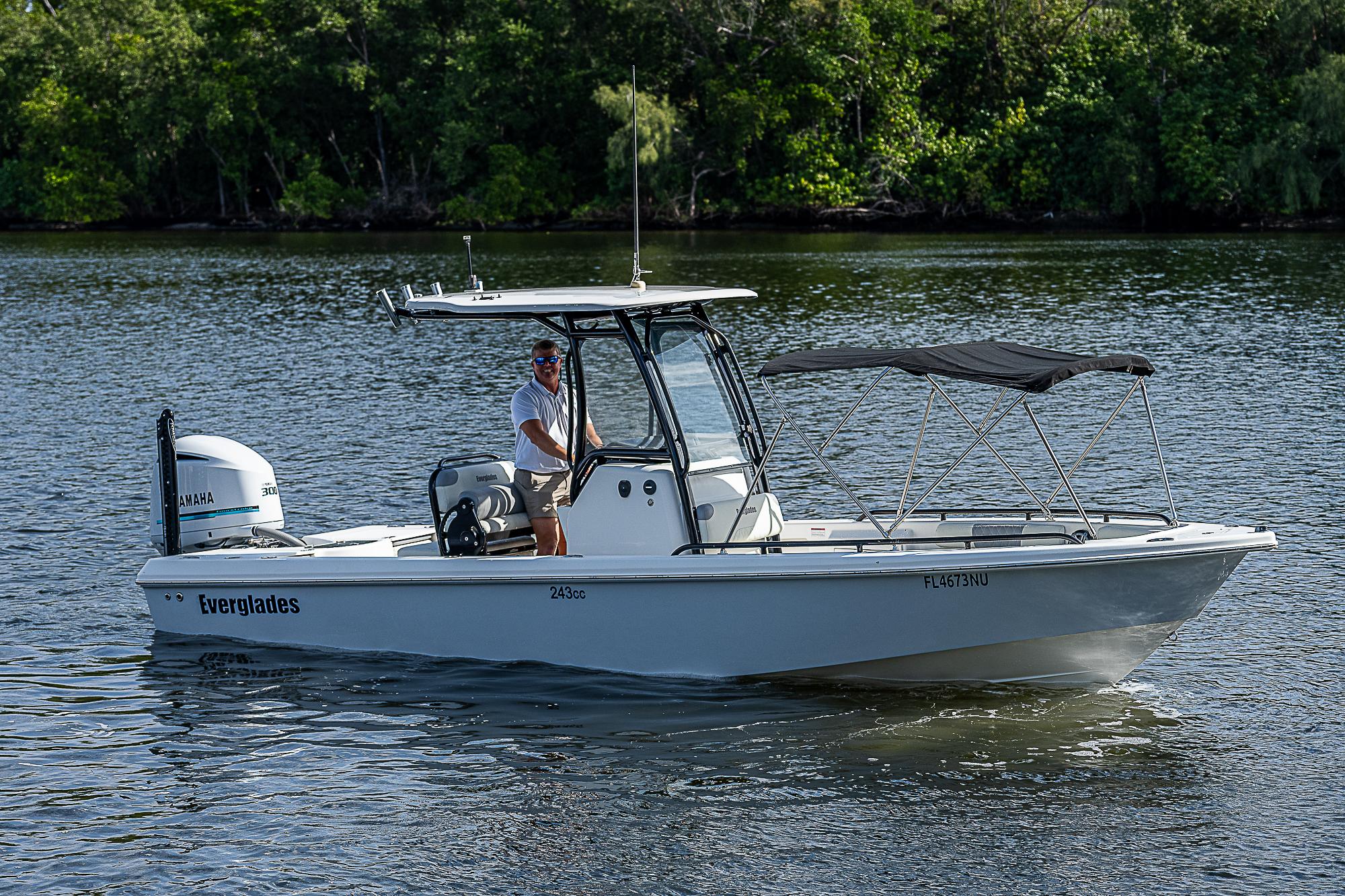 2009 Everglades 243 Center Console for sale - YachtWorld