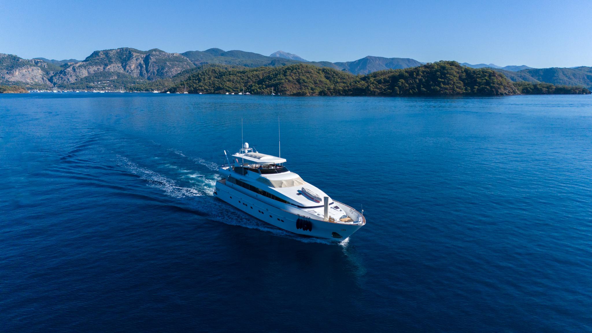 Tweedehands 1995 Admiral 27 | YachtFocus