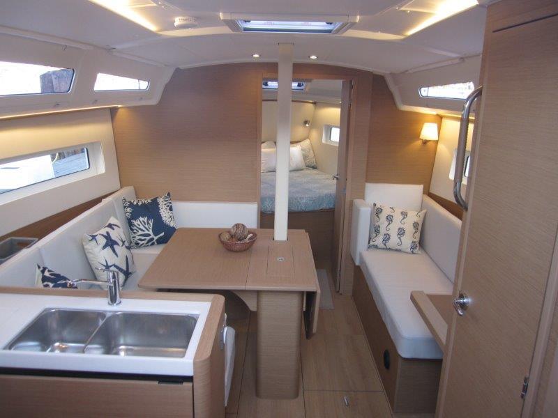 2024 Jeanneau 380 Cruiser for sale - YachtWorld