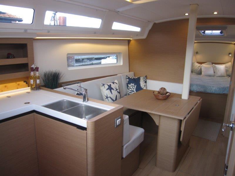 2024 Jeanneau 380 Cruiser for sale - YachtWorld