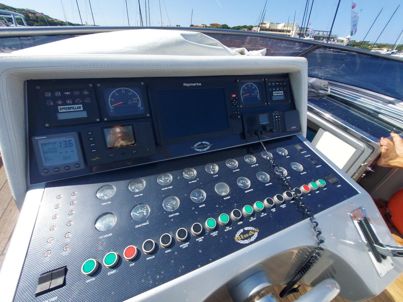 2000 Magnum 44 Express Cruiser for sale - YachtWorld