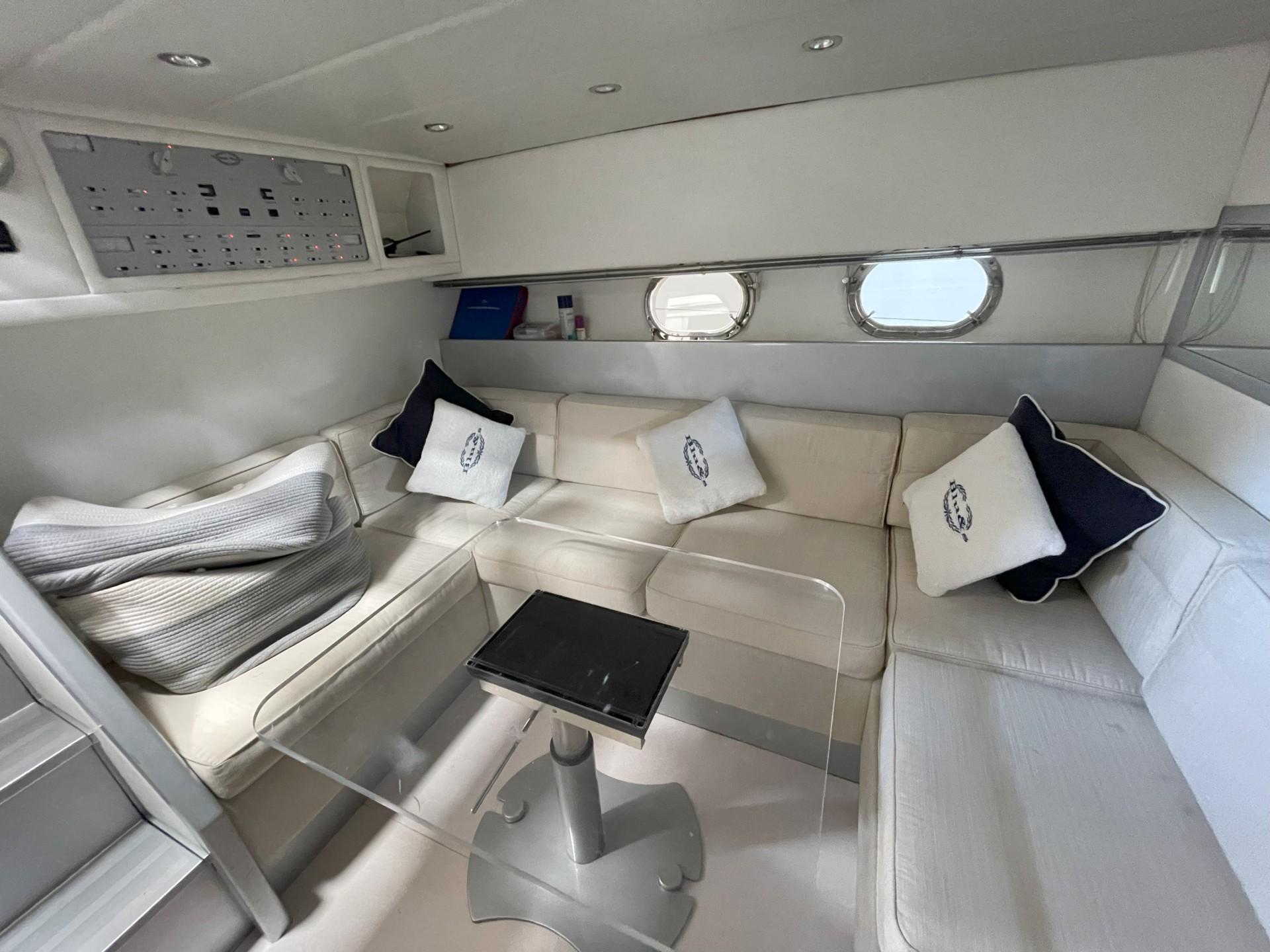 2000 Magnum 44 Express Cruiser for sale - YachtWorld