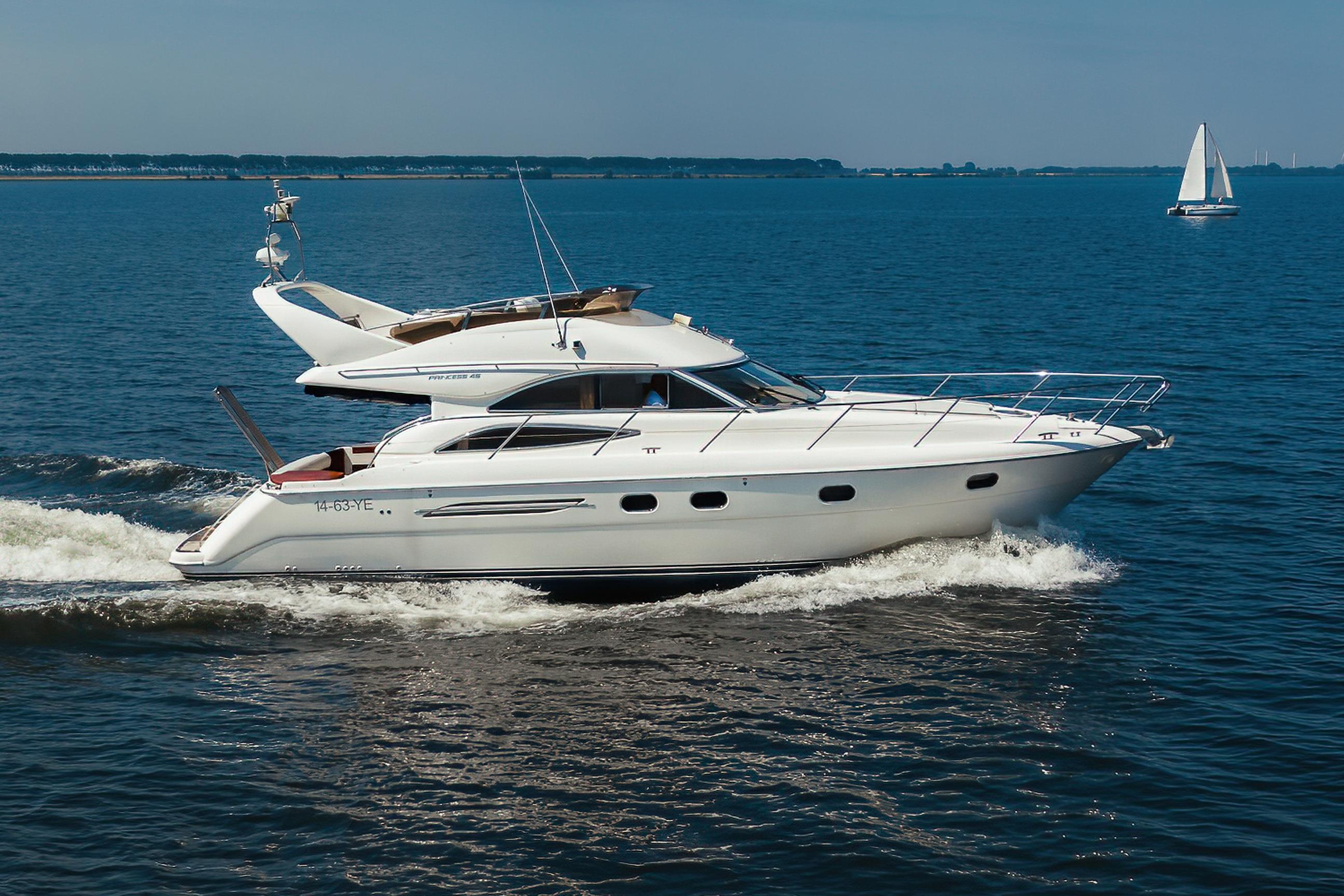 Princess 45 | 2004 | 14m | Boatshop24