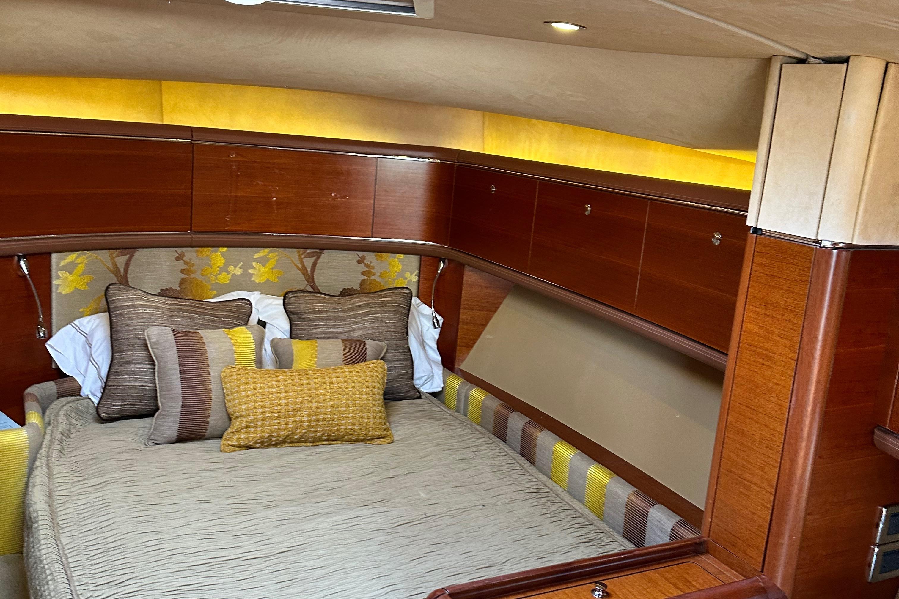 2012 Zeelander 44 Express Cruiser for sale - YachtWorld