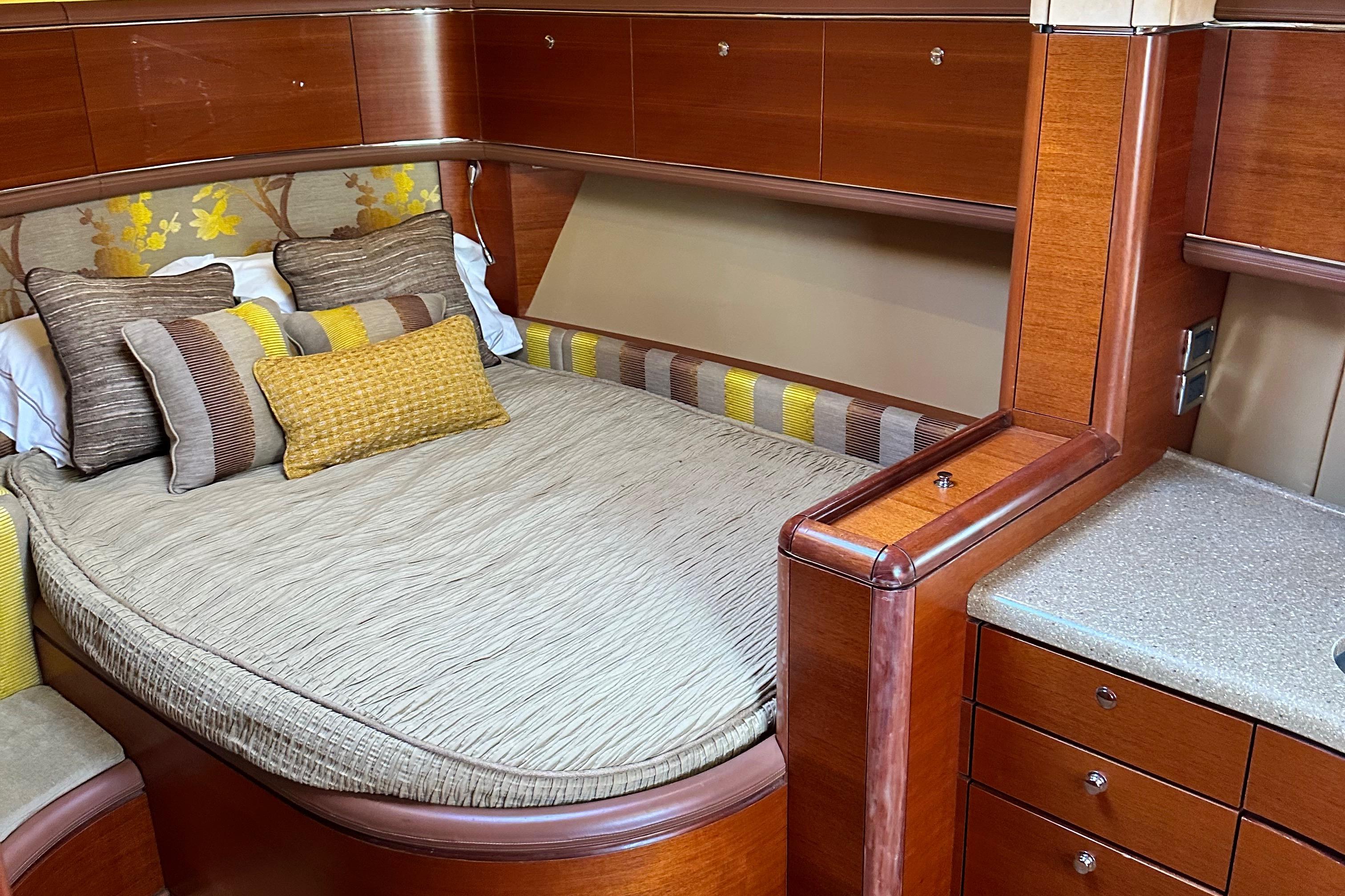 2012 Zeelander 44 Express Cruiser for sale - YachtWorld