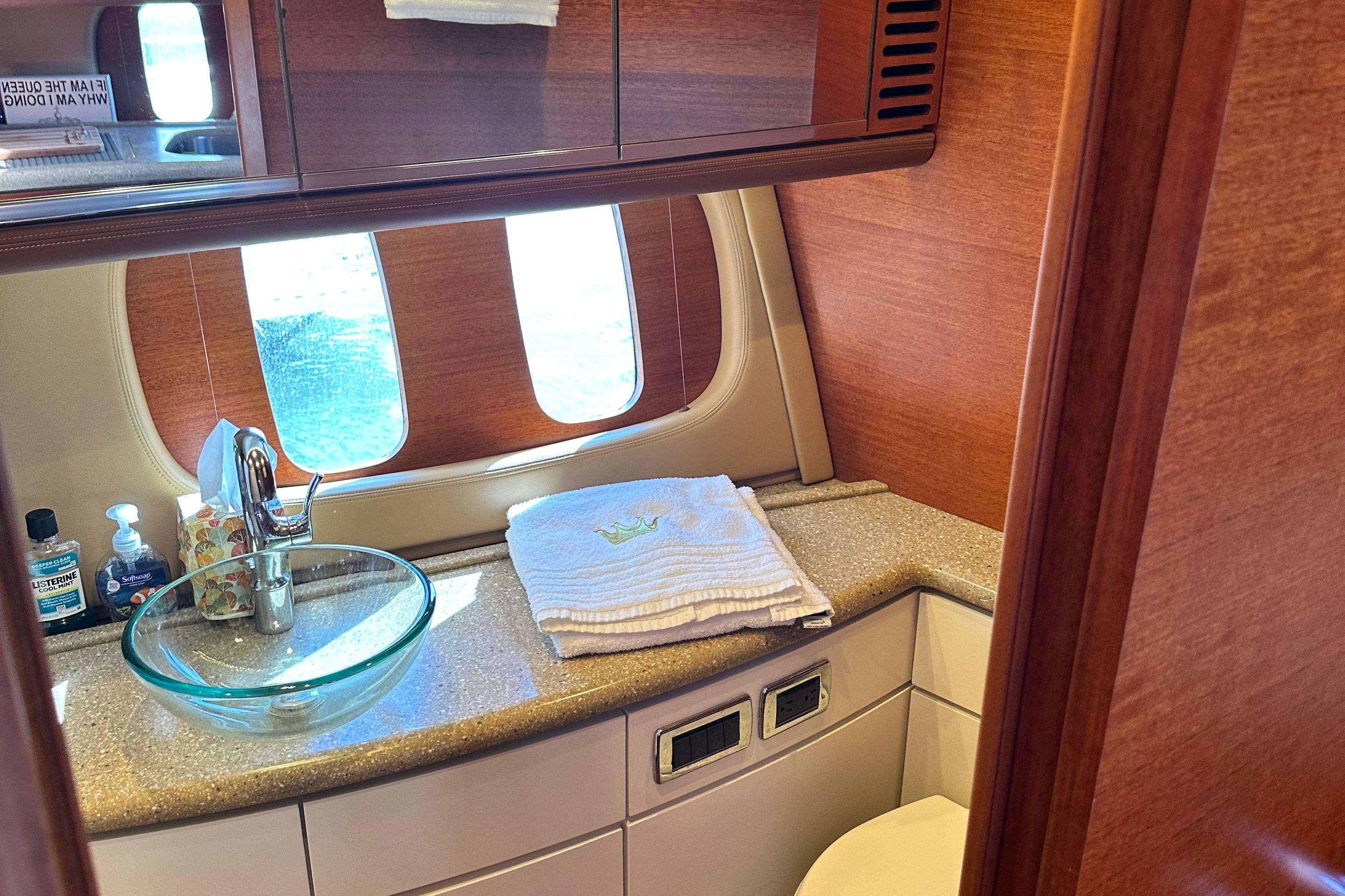 2012 Zeelander 44 Express Cruiser for sale - YachtWorld