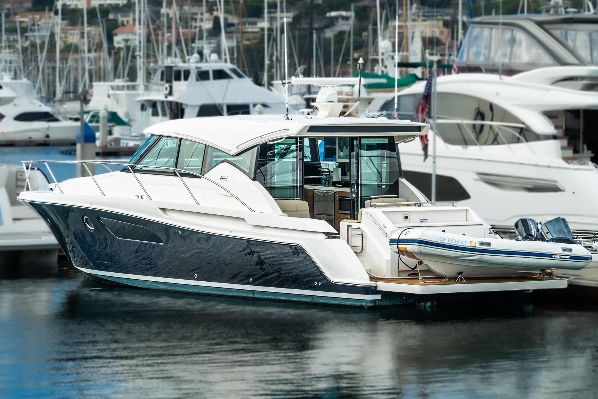 2017 Tiara Yachts C44 Coupe Cruiser for sale - YachtWorld