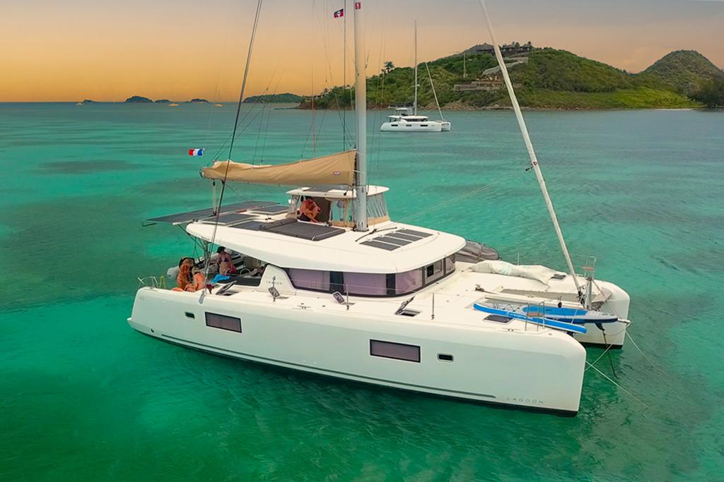 Used 2018 Lagoon 42 | TopBoats