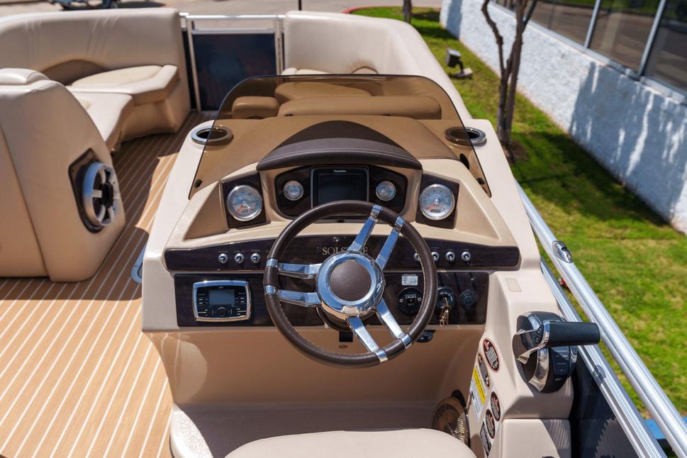 2016 Harris Solstice 220 Pontonbåd til salg- YachtWorld