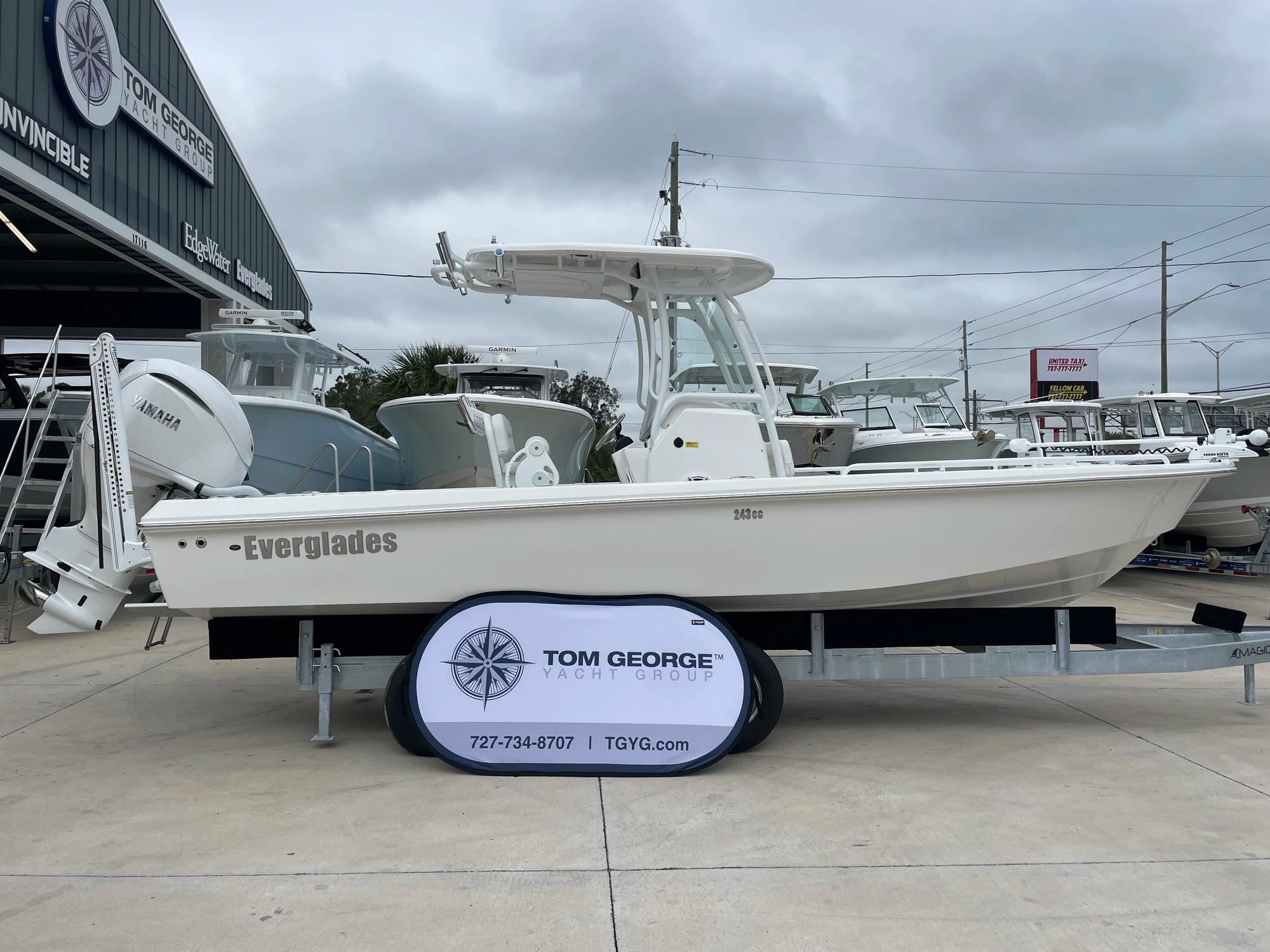 2024 Everglades 243 CC Center Console Boote Kaufen - YachtWorld