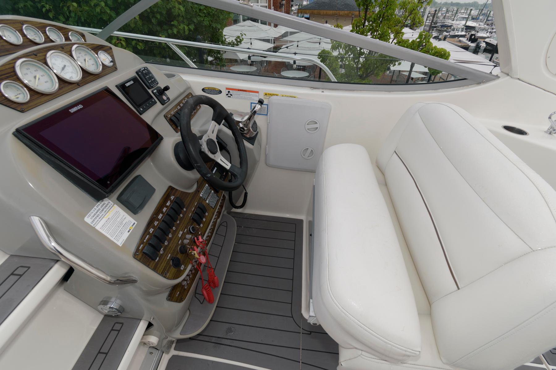 2010 Bayliner 335 Cruiser for sale - YachtWorld