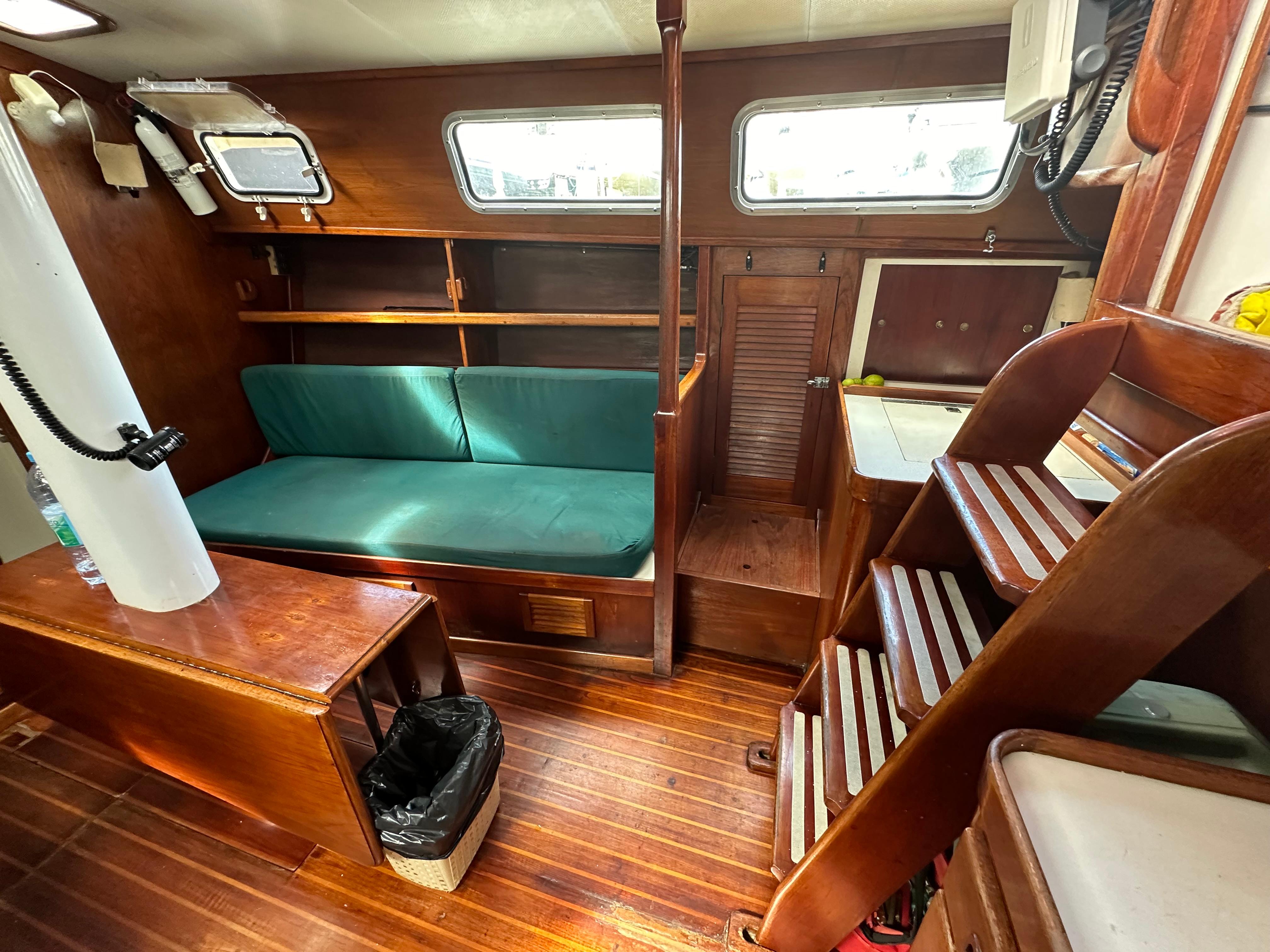 1976 Gulfstar Gulfstar 37 CC Centre Cockpit for sale - YachtWorld