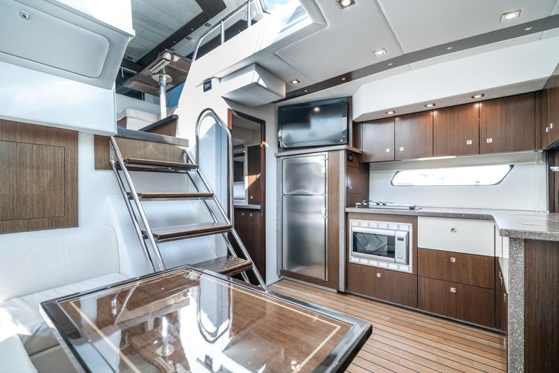 2011 Cruisers Yachts 48 Cantius - Weber Yachts