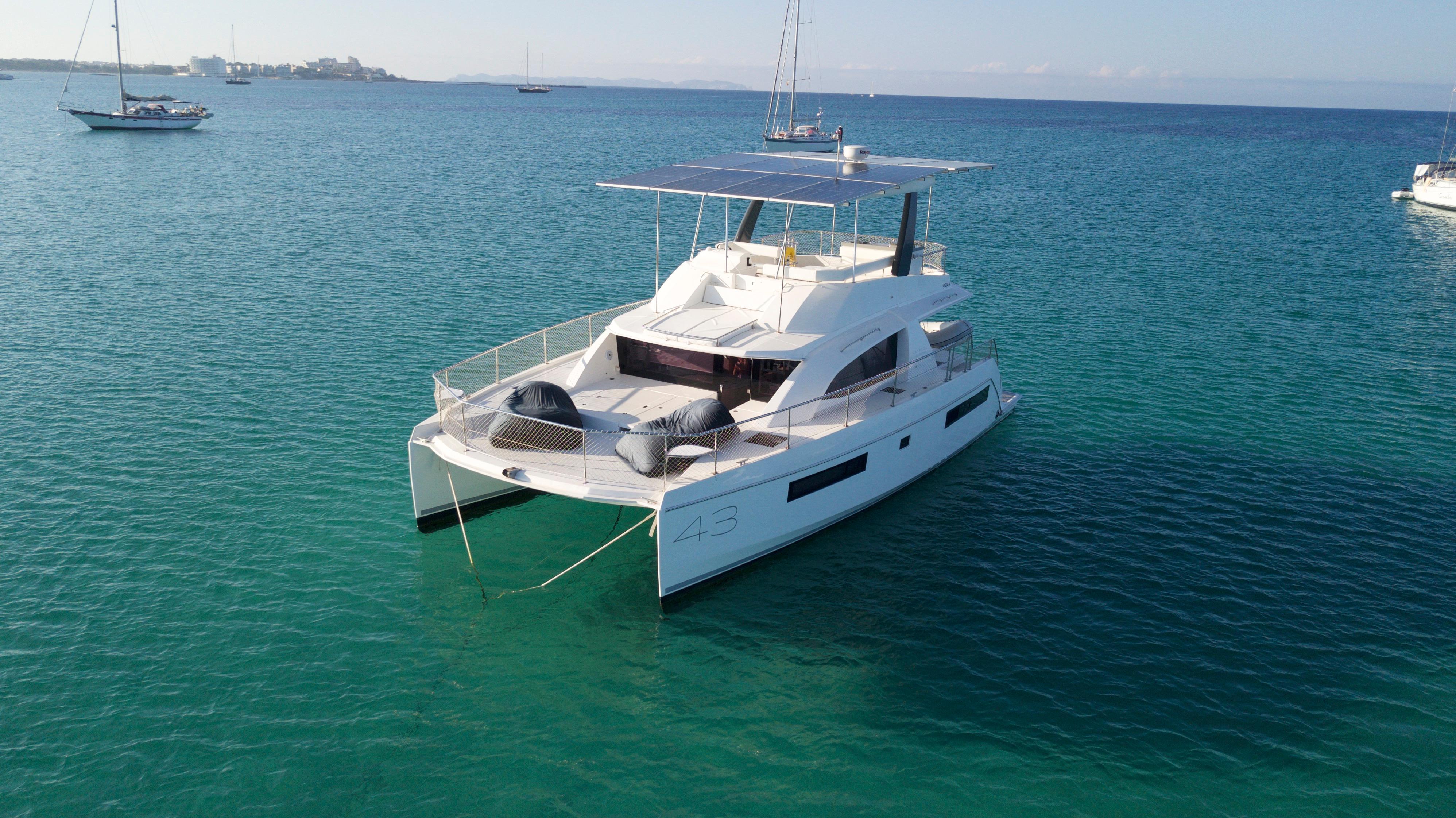 2021 Leopard 43 Powercat Power Catamaran for sale - YachtWorld