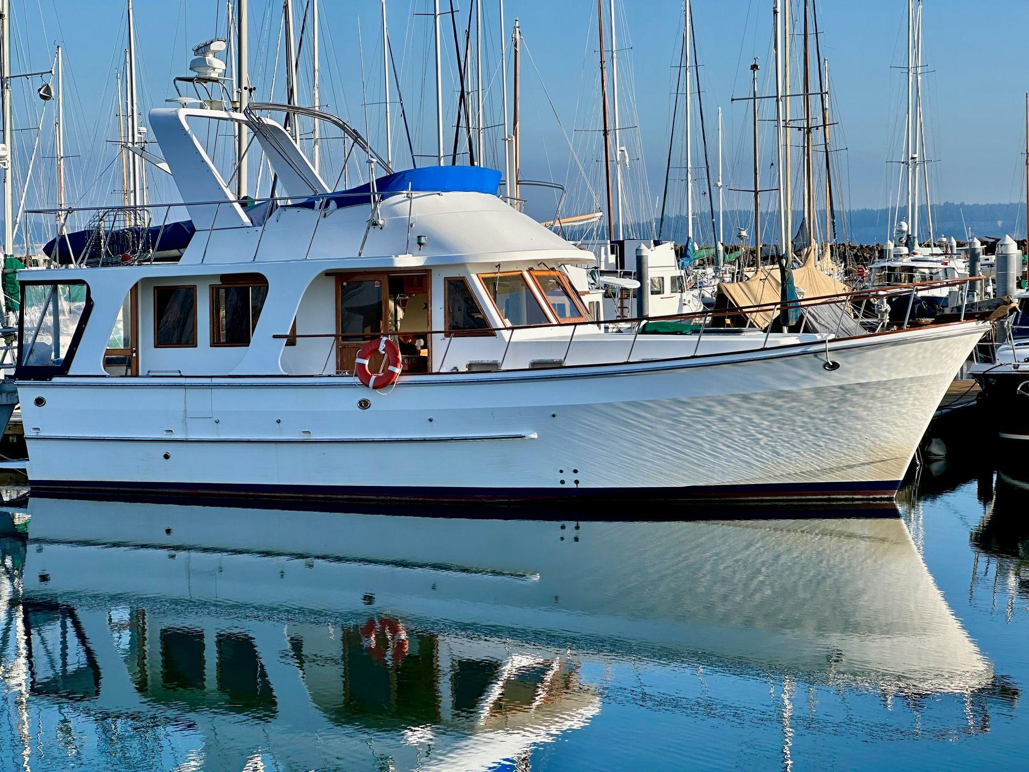 1985 CHB 41 Europa Sedan Trawlers à vendre - YachtWorld
