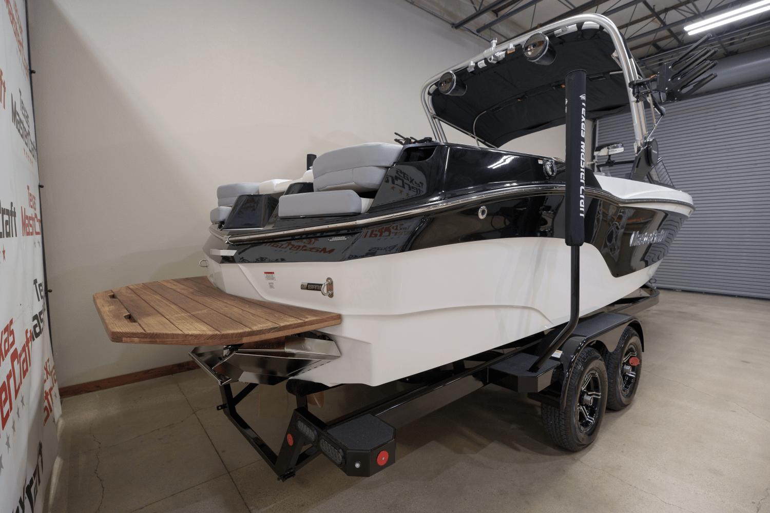 2024 MasterCraft XT25 Wasserski/Wakeboard-Boot Kaufen - YachtWorld