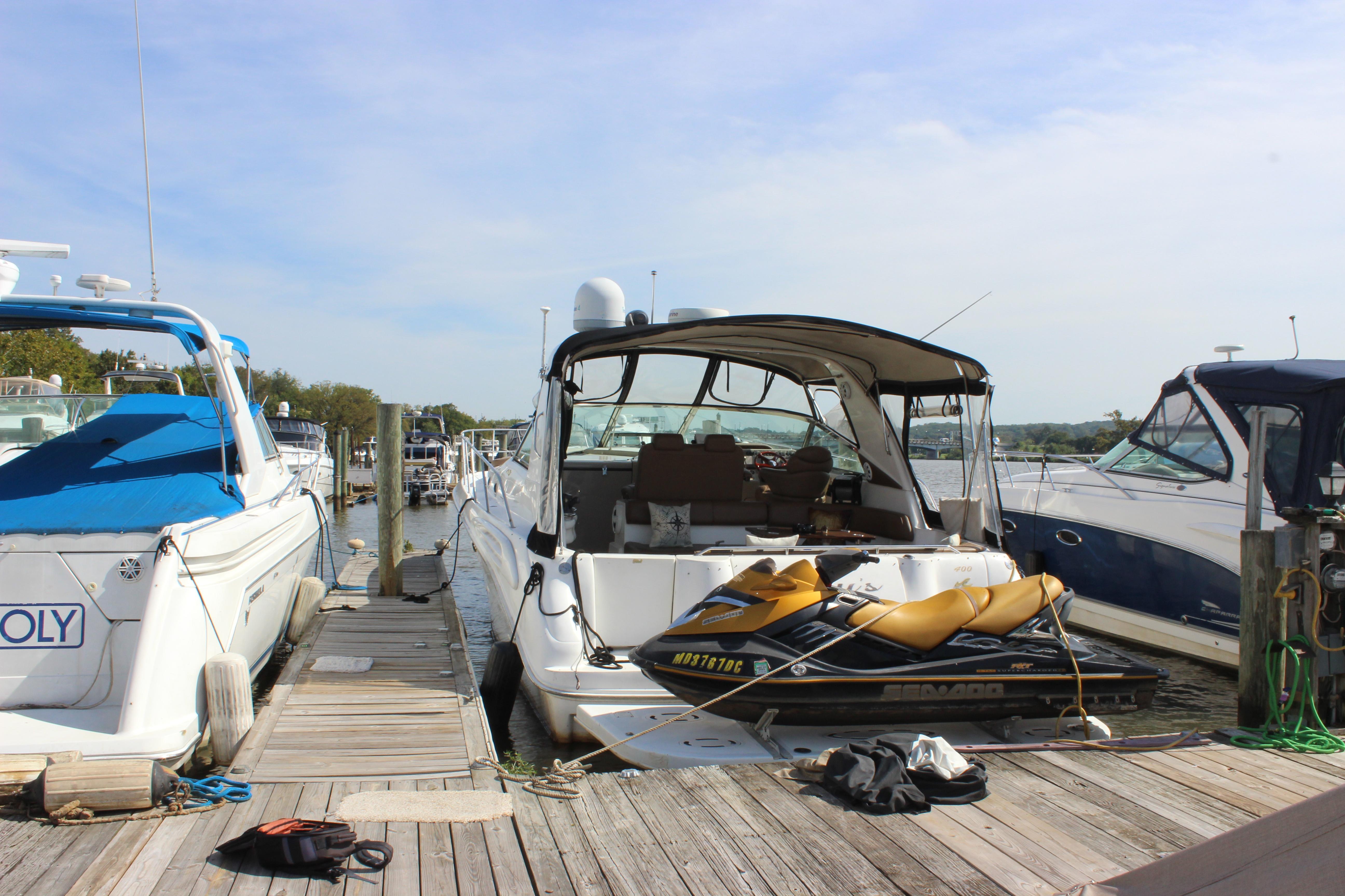 1999 Sea Ray 400 Sundancer Motor Yachts for sale - YachtWorld