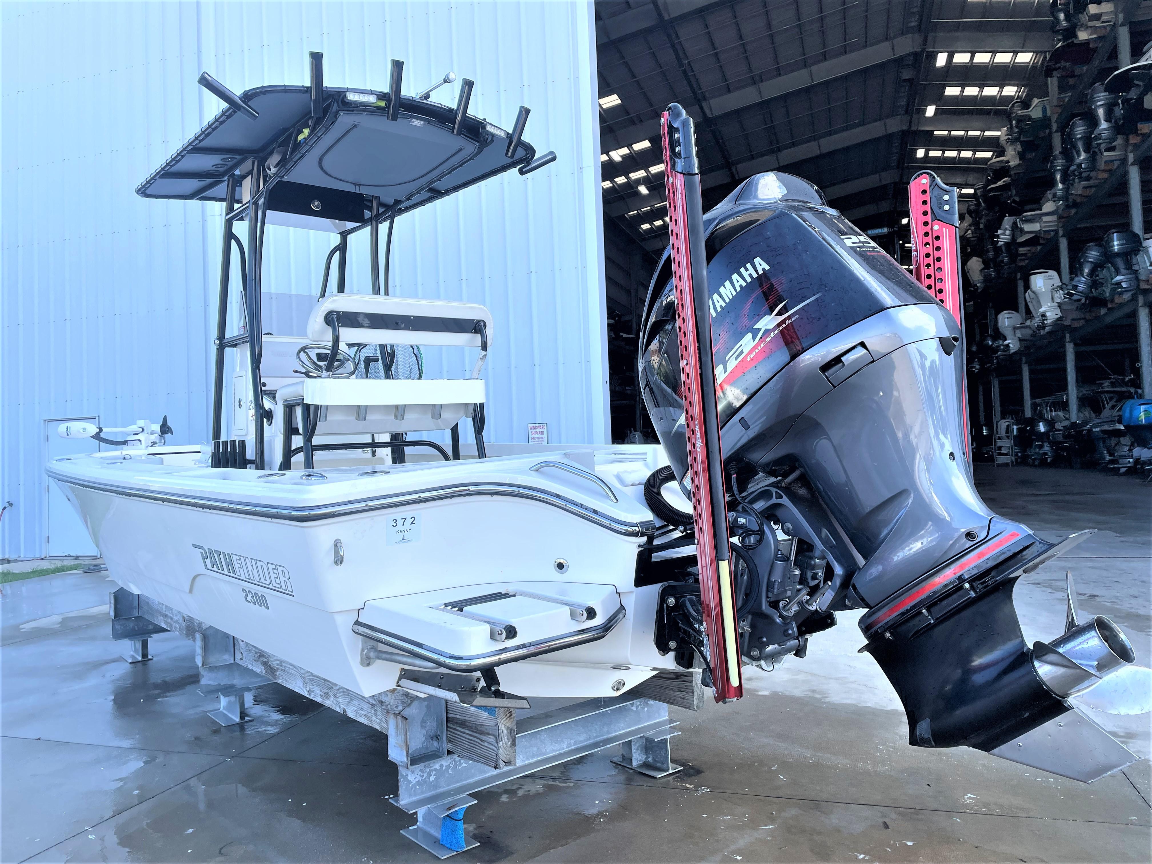 2017 Pathfinder 2300 HPS Center Console for sale - YachtWorld