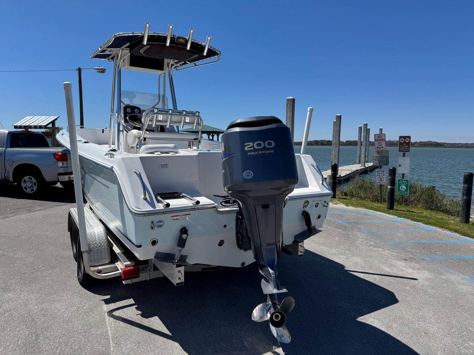 2009 Sea Hunt Triton 220 Center Console for sale - YachtWorld