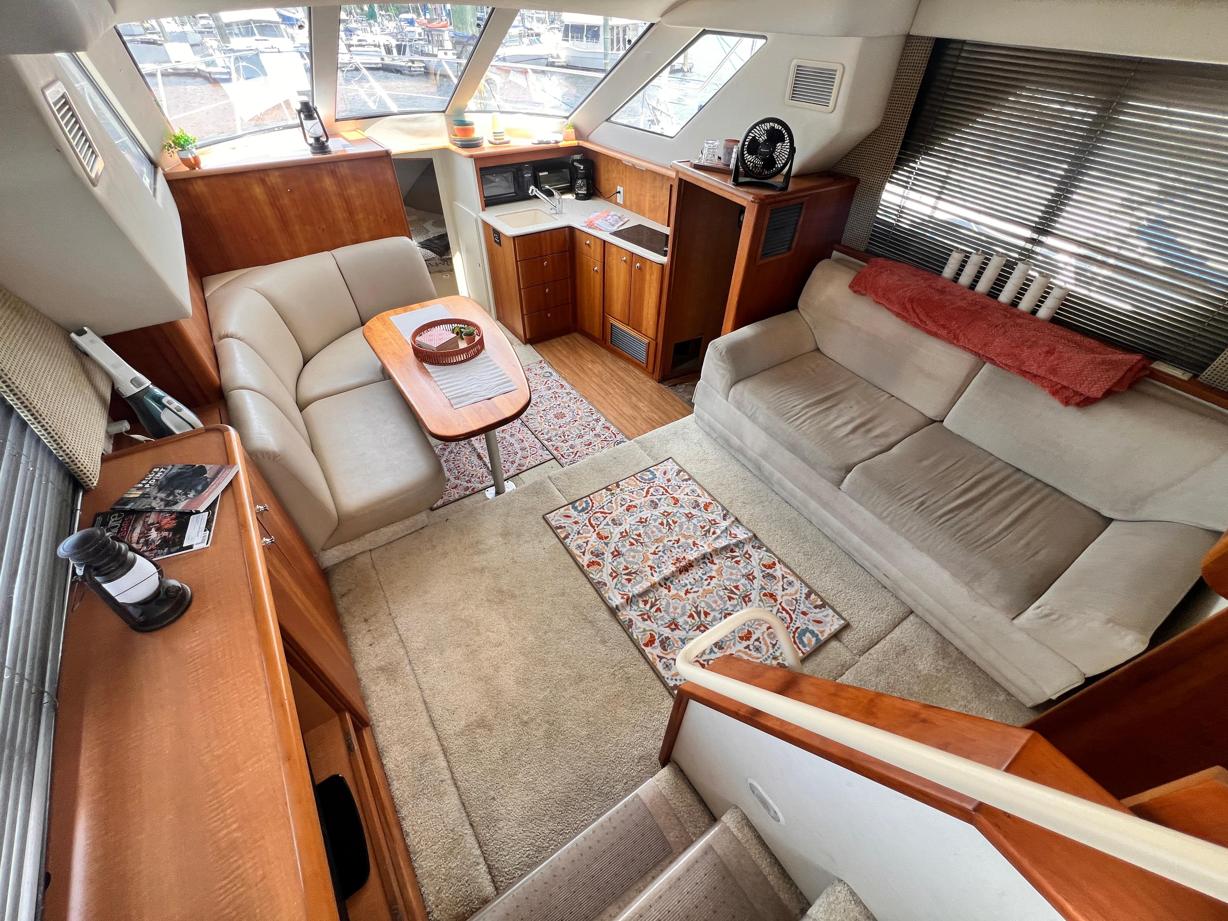 2001 Silverton 352 Motor Yacht Motor Yachts for sale - YachtWorld