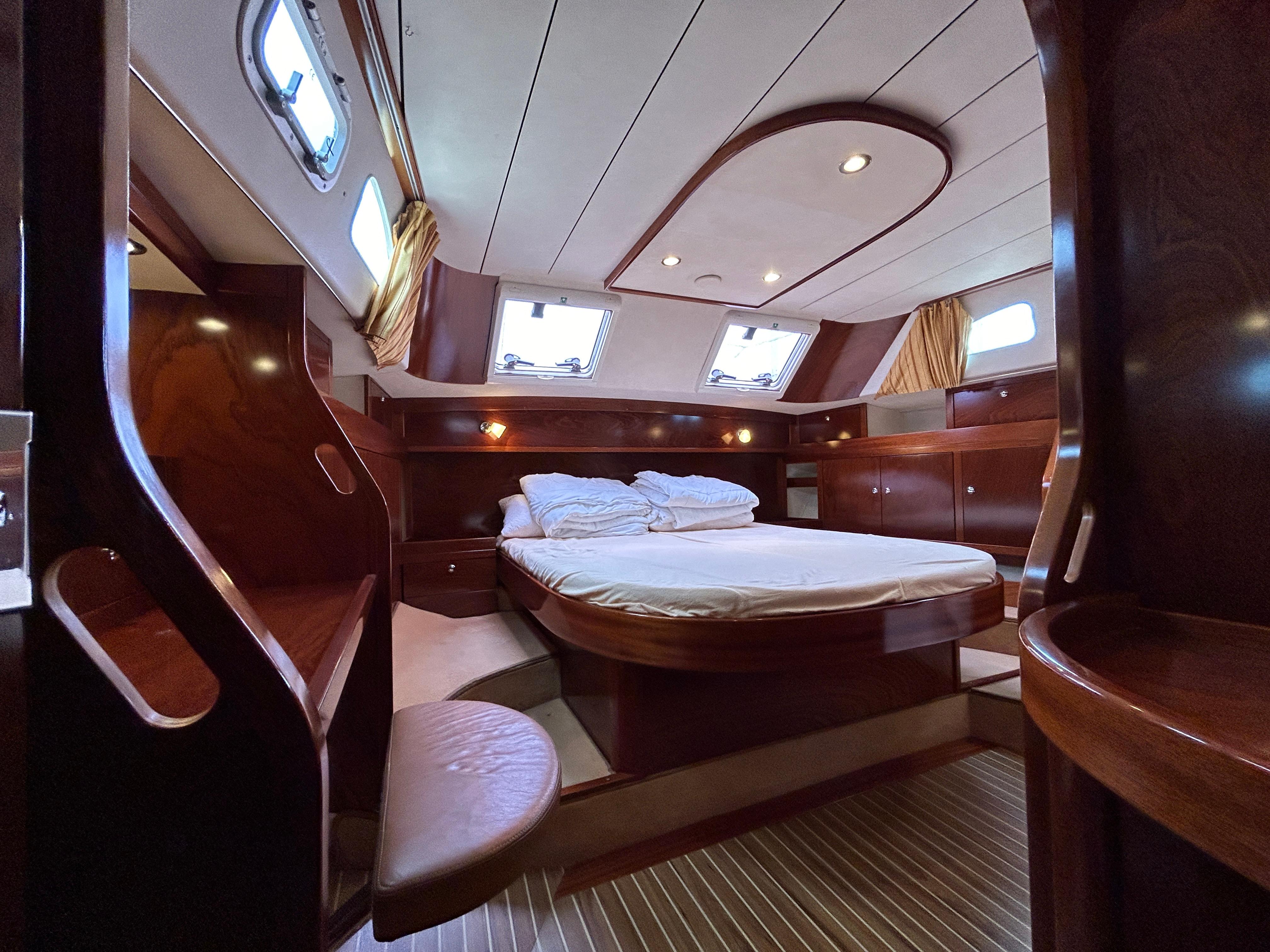 2006 Amel 54 Cruiser for sale - YachtWorld